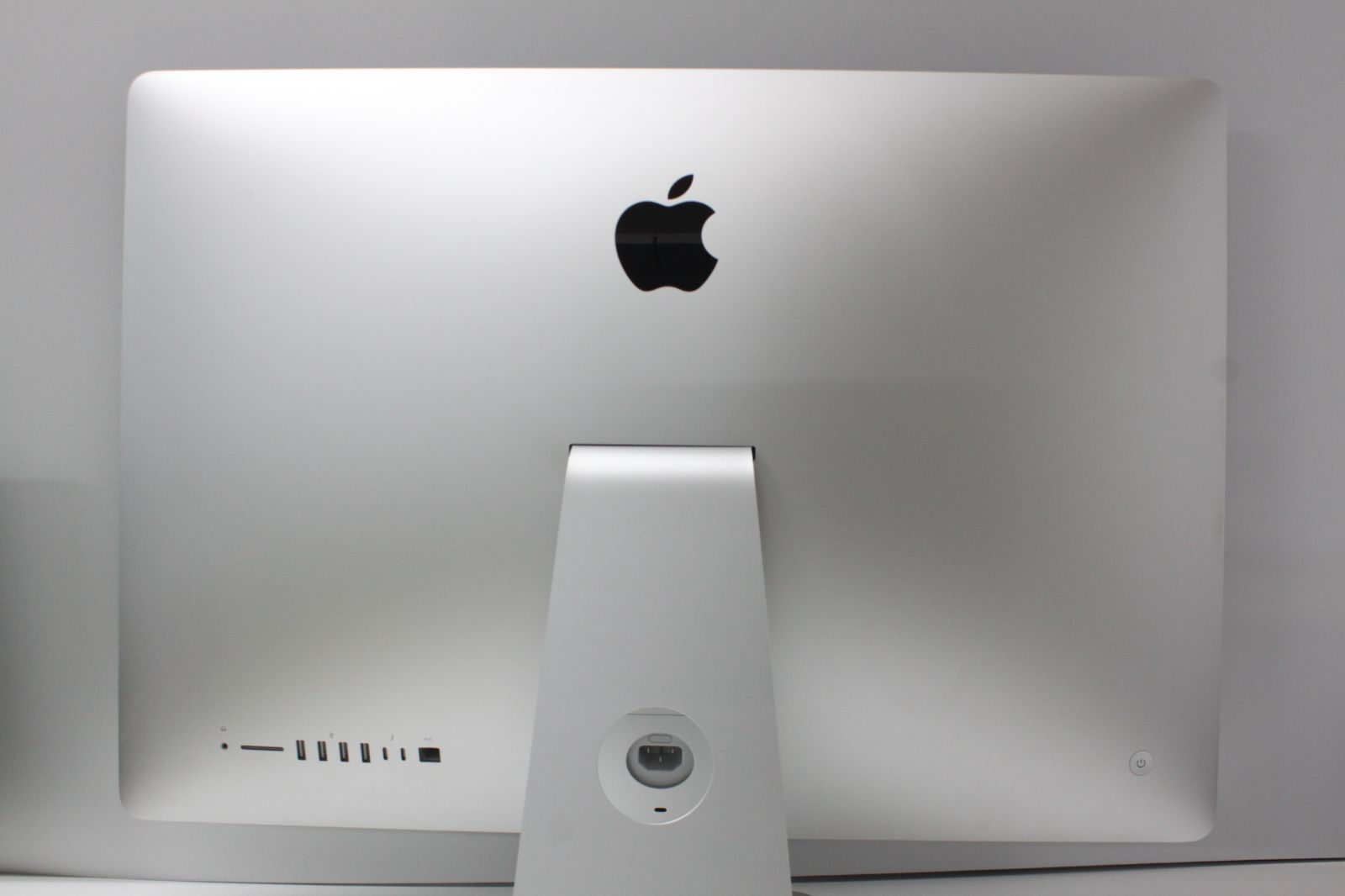iMac(Retina 5K,27インチ,2017)2.12TB/32GB〈MNE92J/A〉⑤ iMac(Retina 5K,27インチ,2017)2.12TB/32GB〈MNE92J/A〉⑤