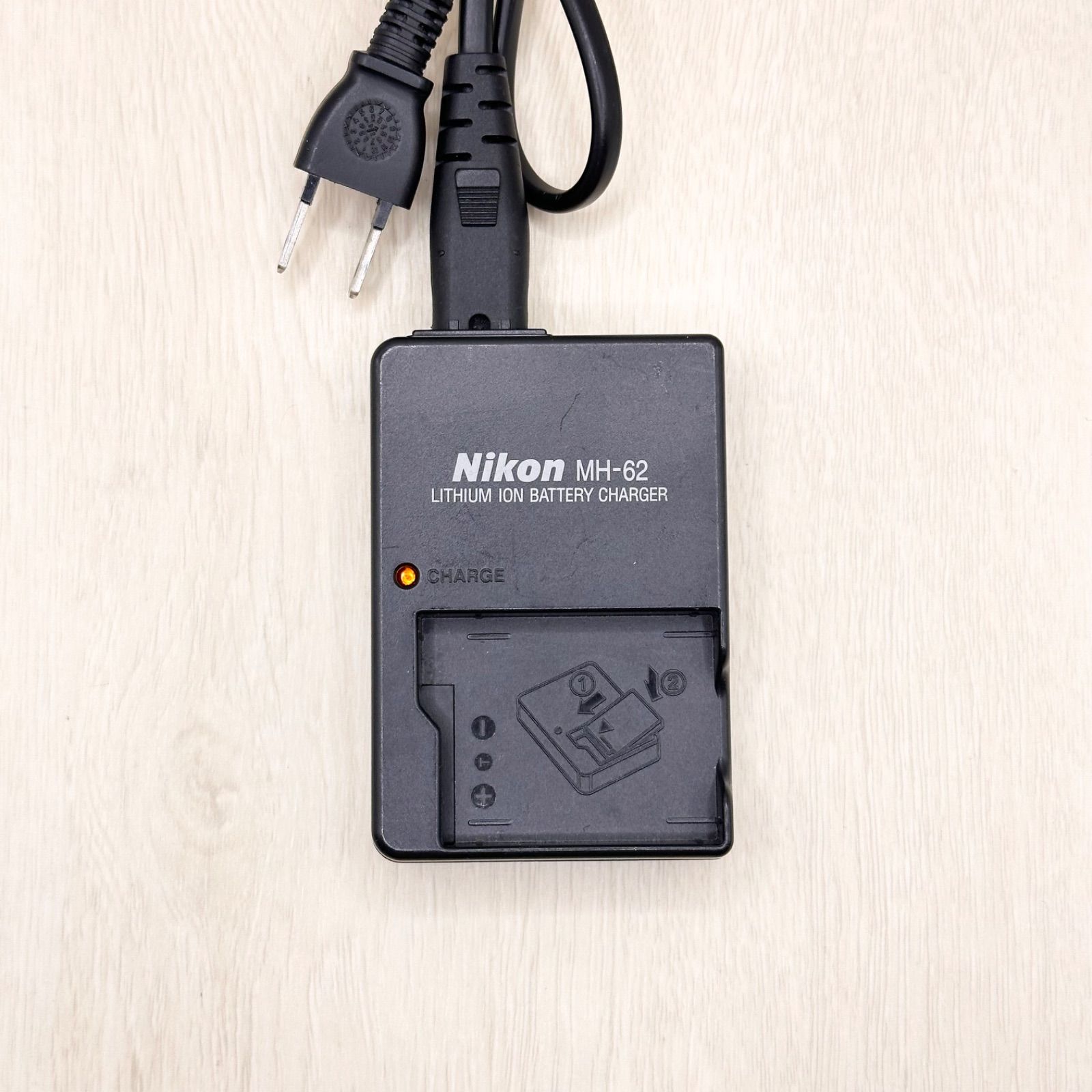 Nikon MH-62 ニコン 純正 充電器 チャージャー バッテリーチャージャー EN-EL8 電源コード 電源ケーブル 付き クールピクス COOLPIX デジカメ デジタルカメラ カメラ ...