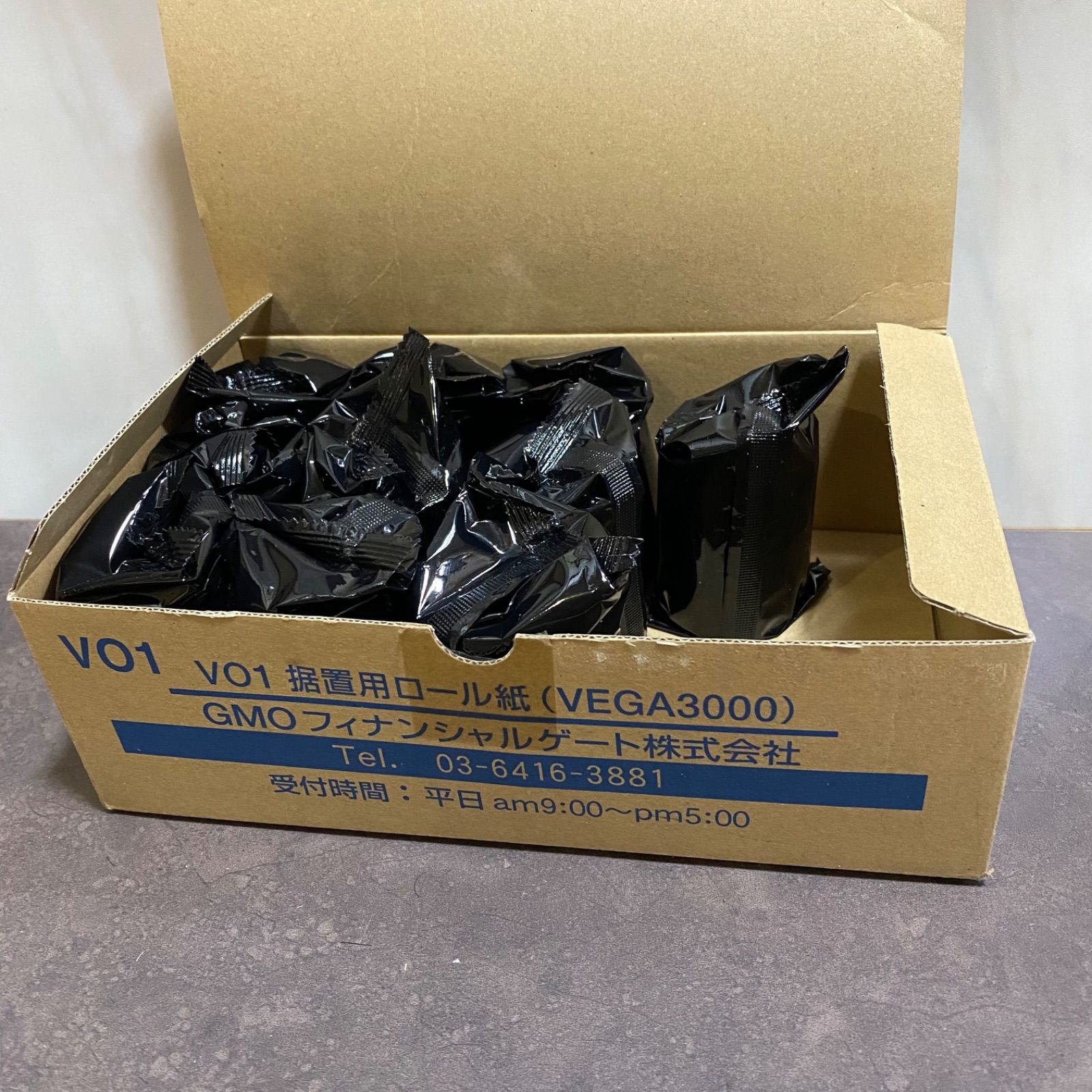 GMOフィナンシャルゲート株式会社 VO1 据置用ロール紙 VEGA3000 15巻 6箱 未使用品 - サプライ