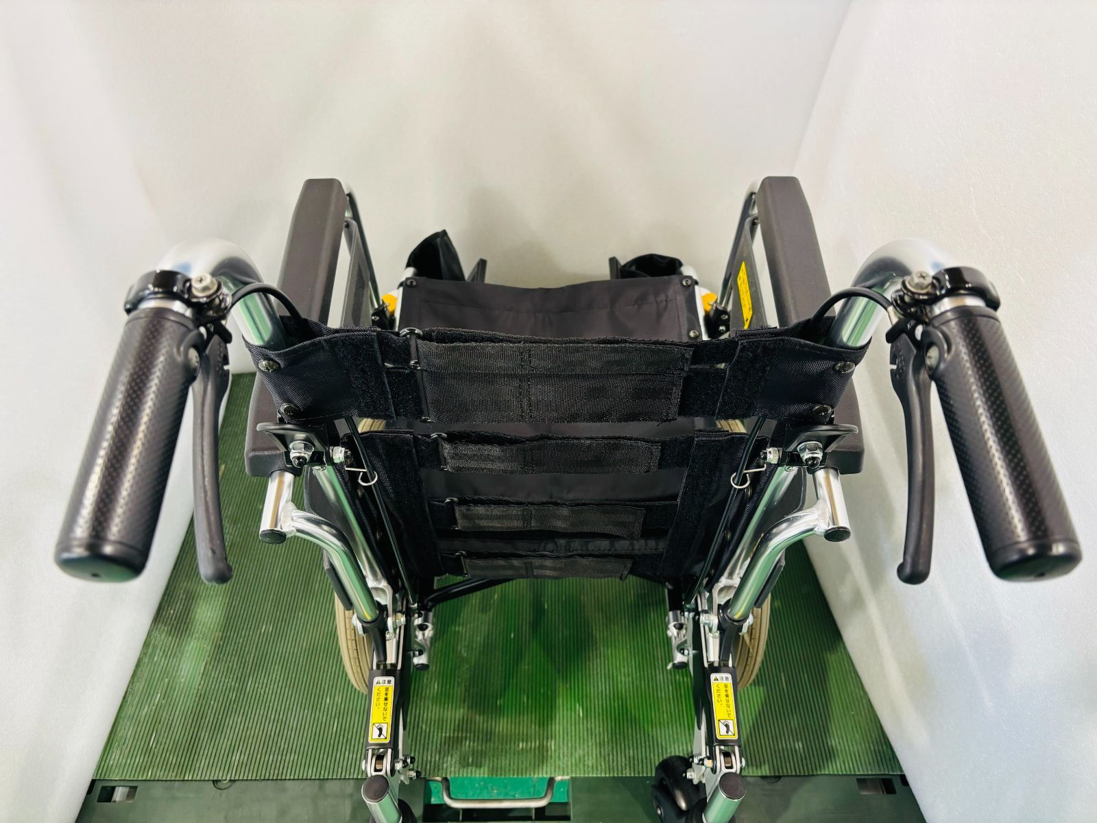 ミキ SKT-6「スキット6」介助型コンパクト6輪車いす 車椅子 介助 車いす 六輪 スキット6 SKT6 コンパクト 小回り - メルカリ