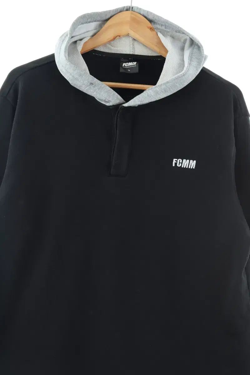 【雷市場（ポンジャン）商品韓国直送】 （ L ） FCMM フード付きTシャツ 黒 オールドスクール ルーズフィット 限定版- F801 - メルカリ