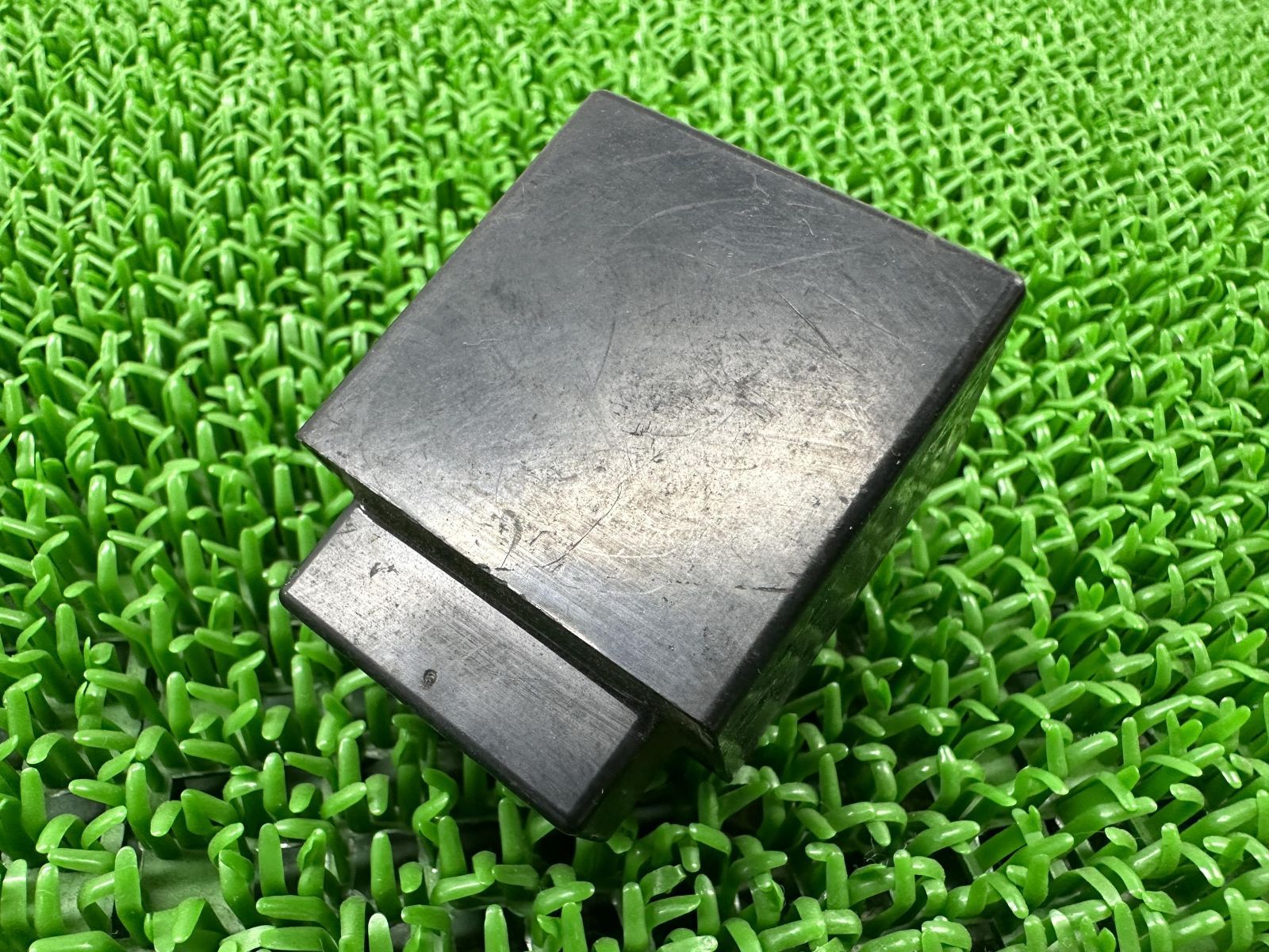 V-MAX フューエルポンプリレー ヤマハ 純正 中古 バイク 部品 VMAX1200 OMRON G8D-04Y 燃料ポンプコントロールリレー 割れ欠け無し 品薄 - メルカリ