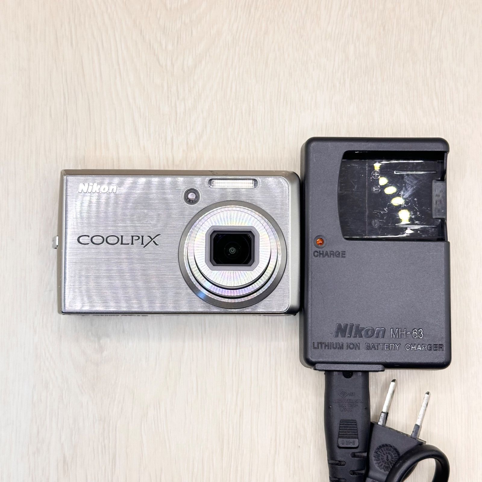 Nikon COOLPIX S600 ニコン クールピクス デジカメ デジタルカメラ MH-63 バッテリー付き 充電器付き 純正 純正品 ...