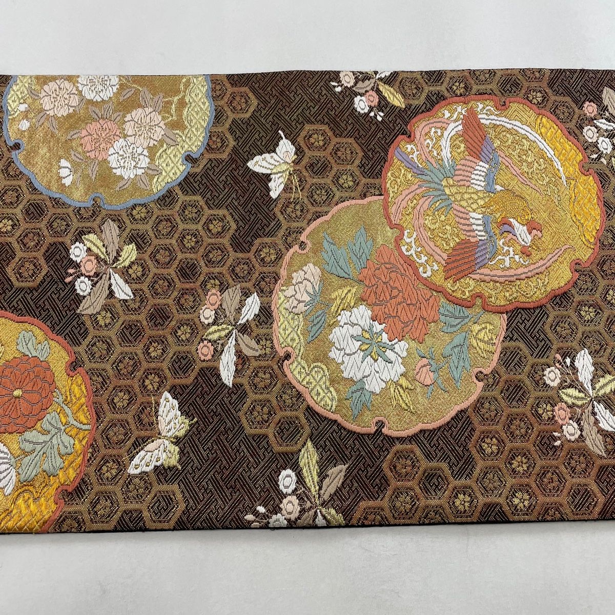 袋帯 秀品 雪輪 鳳凰 金糸 箔 焦茶色 六通 正絹 【中古】 - メルカリ 袋帯 秀品 雪輪 鳳凰 金糸 箔 焦茶色 六通 正絹 【中古】 - メルカリ