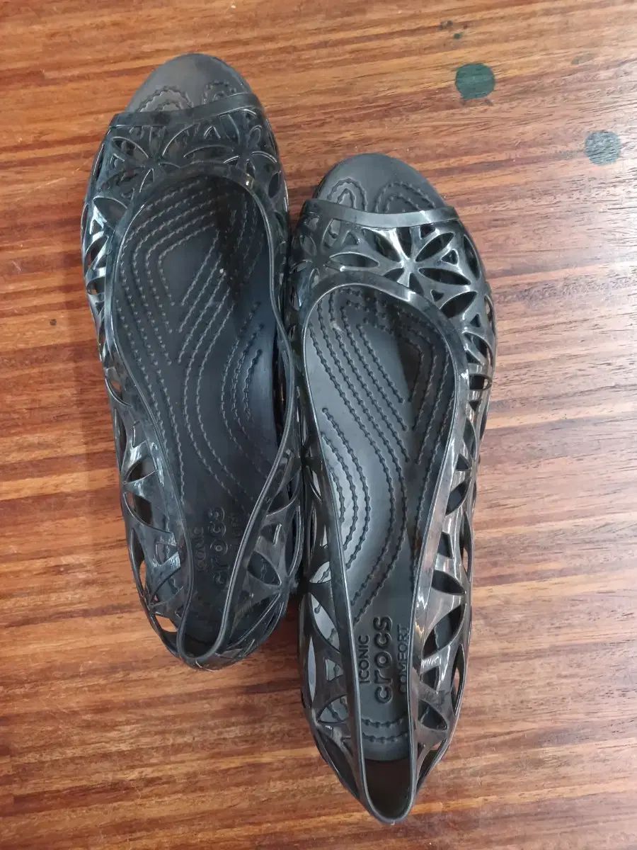 【雷市場（ポンジャン）商品韓国直送】crocs(クロックス) イザベラ ゼリー フラット w8 250 - メルカリ