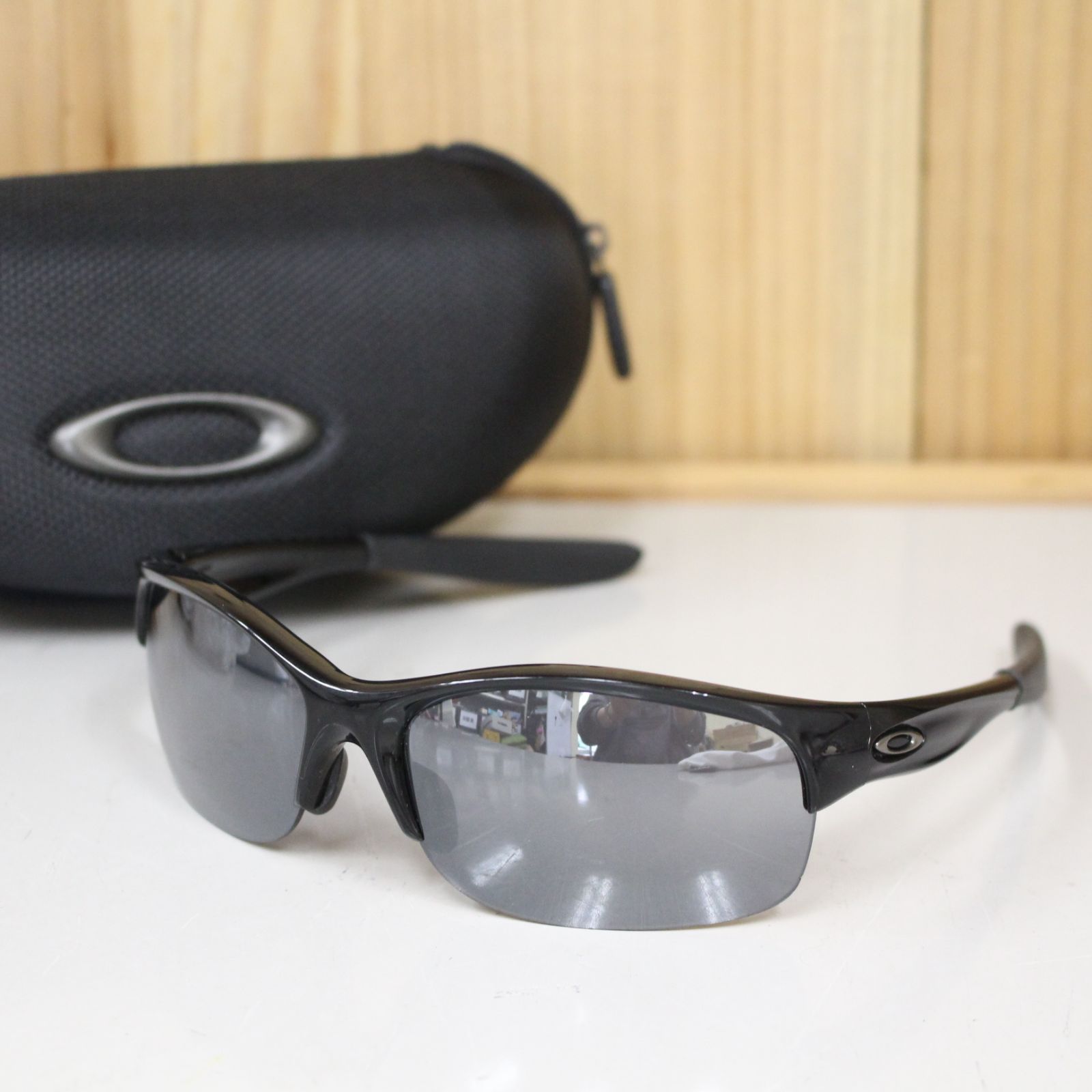 258)OAKLEY オークリー サングラス Commit 03-781 ブラック 黒 ケース付き - メルカリ