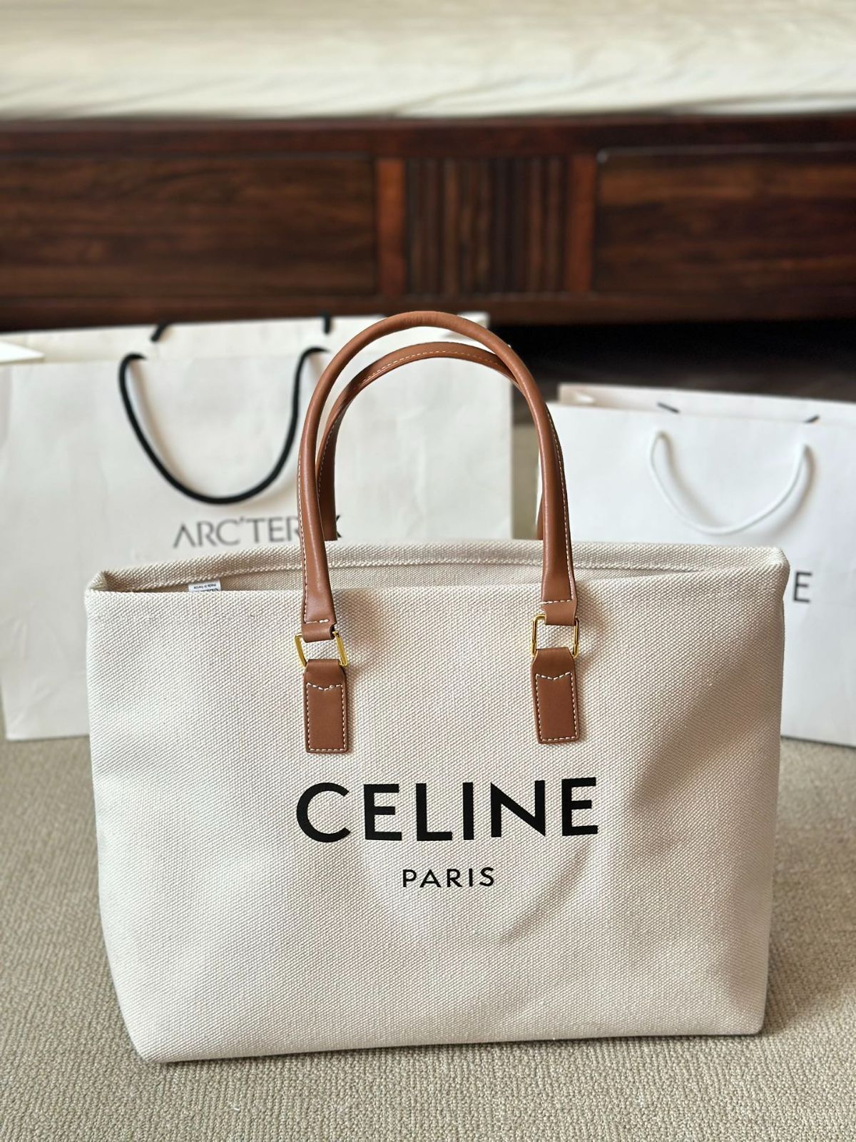 [Celine] キャンバス ショッピングトートバッグ - リサ着用モデル | セリーヌ レディースバッグ｜本日限定特価｜新品未使用-WTO輸入2 - メルカリ
