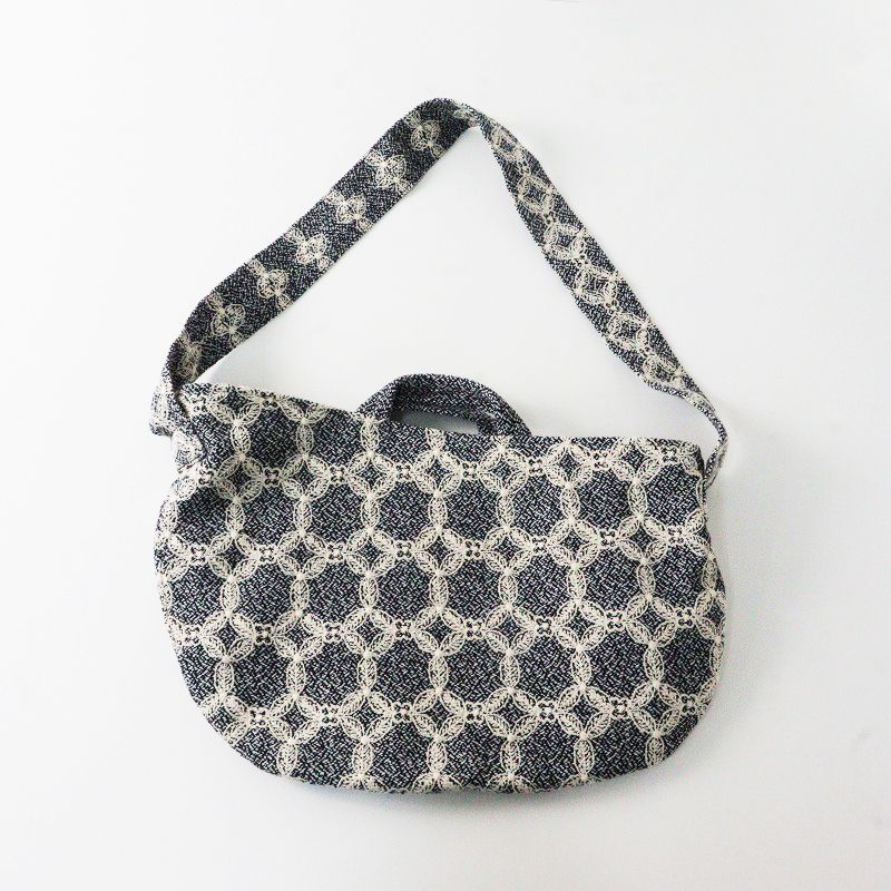 美品 2023AW ミナペルホネン mina perhonen hanaha 刺繍 ショルダーバッグ スモール/ネイビー 鞄【2400013883207】 - メルカリ