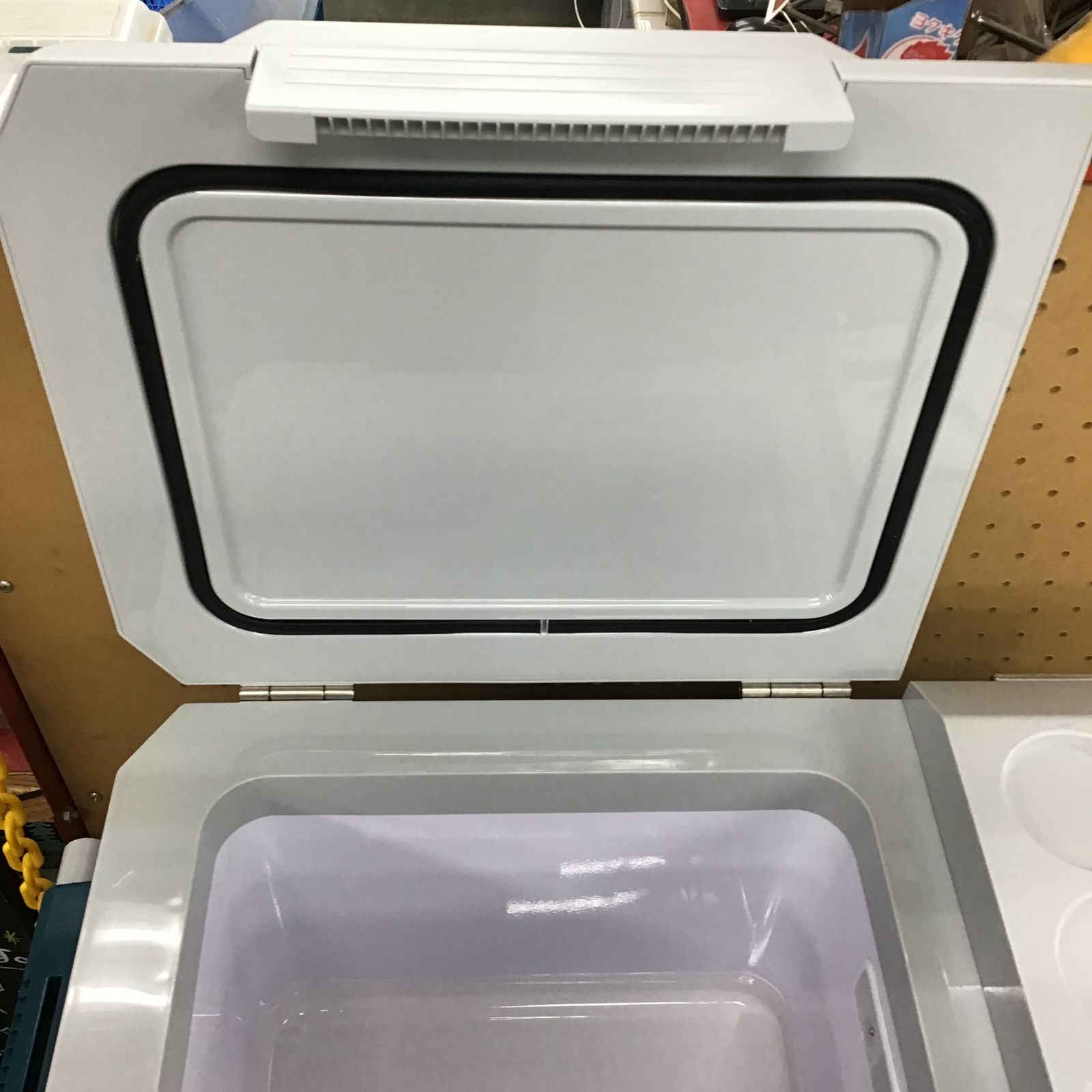 ☆マキタ(makita) コードレス冷温庫 CW180DZ【川崎店】 - メルカリ ☆マキタ(makita) コードレス冷温庫 CW180DZ【川崎店】 - メルカリ