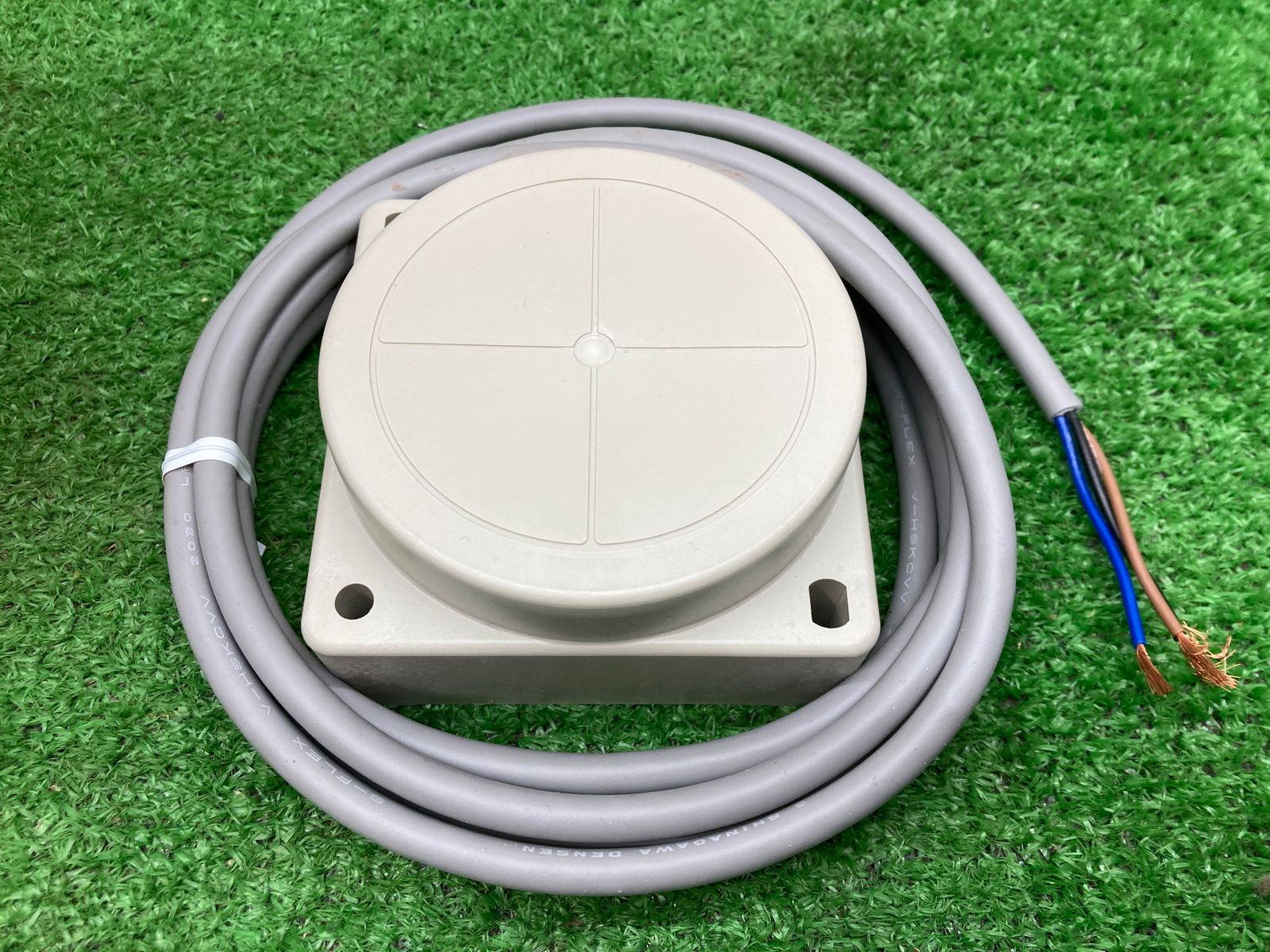 【未使用品】 富士電機機器制御 角形発振近接スイッチ 型番 PE-B50D アクトツール富山店 BY - メルカリ