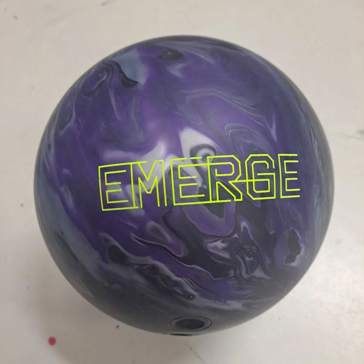 15 ポンド エボナイト(EBONITE) エマルジュ 1 評価 フックボール-ボールボール-2本の指 - メルカリ