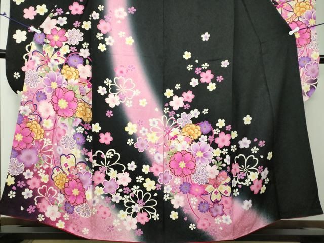 平和屋着物○豪華振袖 花手毬 舞桜 黒地 暈し染め 金彩 正絹 逸品