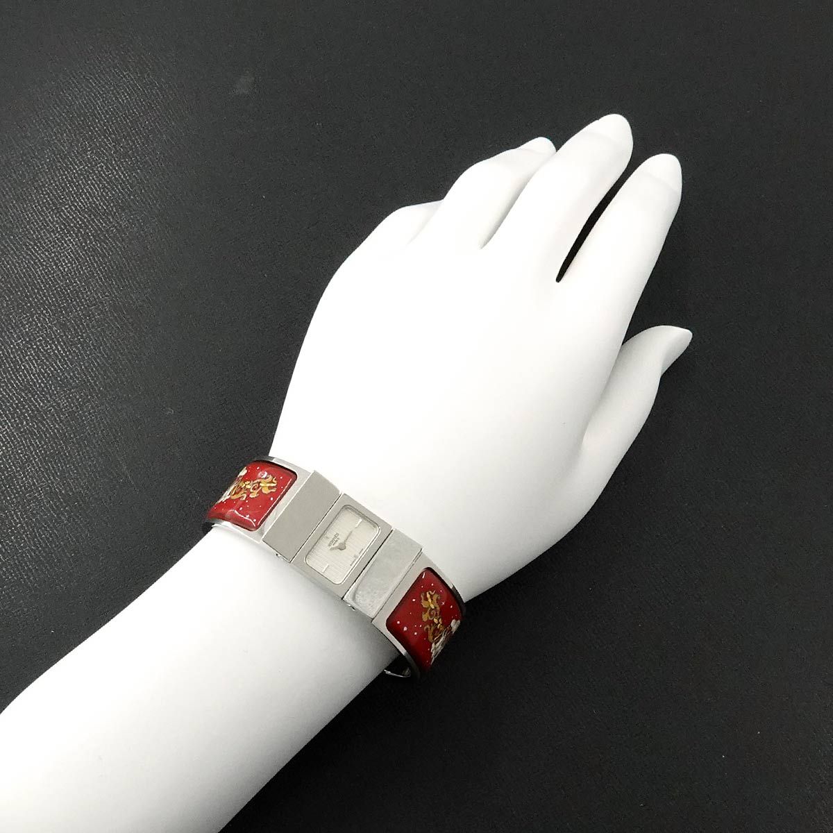 エルメス HERMES ロケ LO1 210 バングル ウォッチ レディース エルメス HERMES ロケ LO1 210 バングル ウォッチ レディース