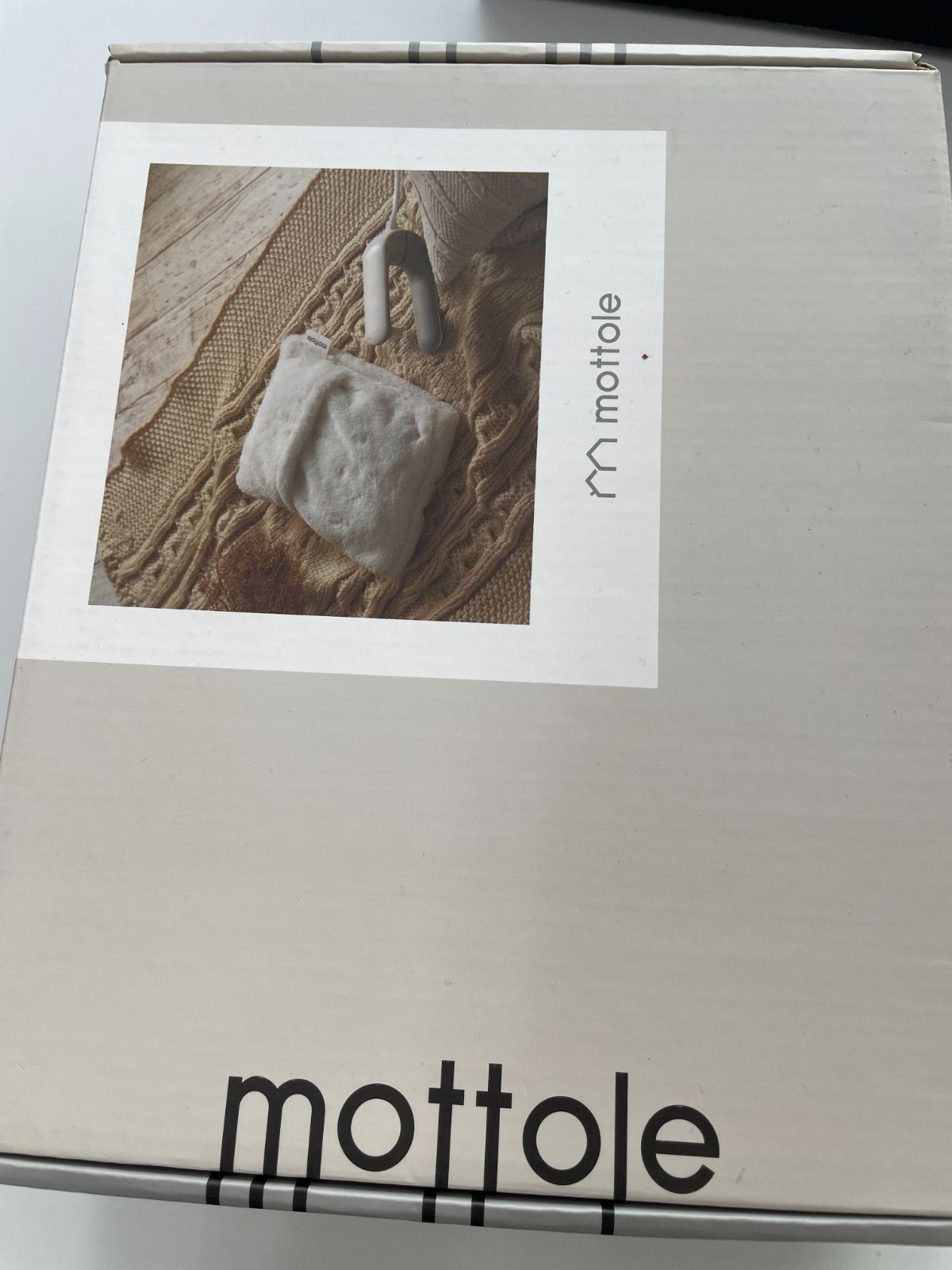 D【中古】mottole 蓄熱式 電気湯たんぽ MTL-W001 - メルカリ
