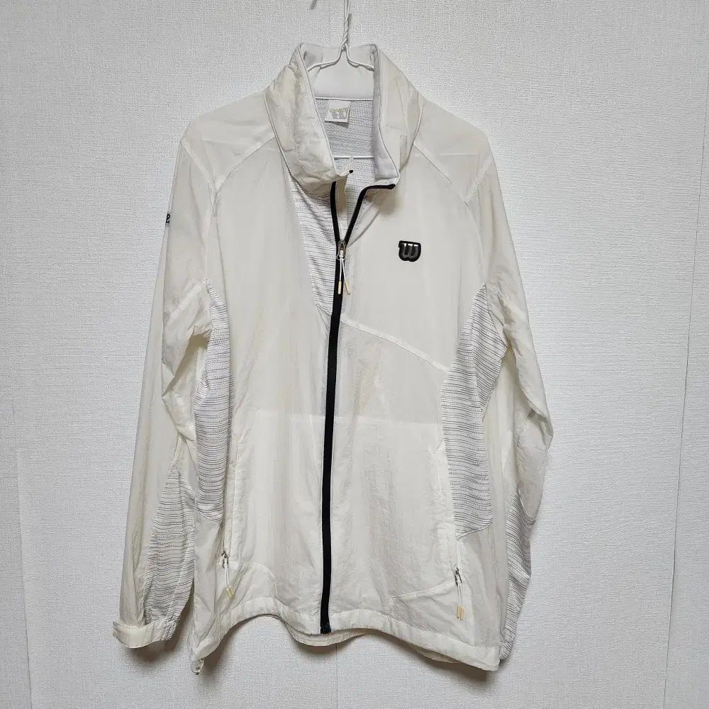 Wilson(ウイルソン) メンズ ウインドブレーカー 105XL @ 9930 - メルカリ