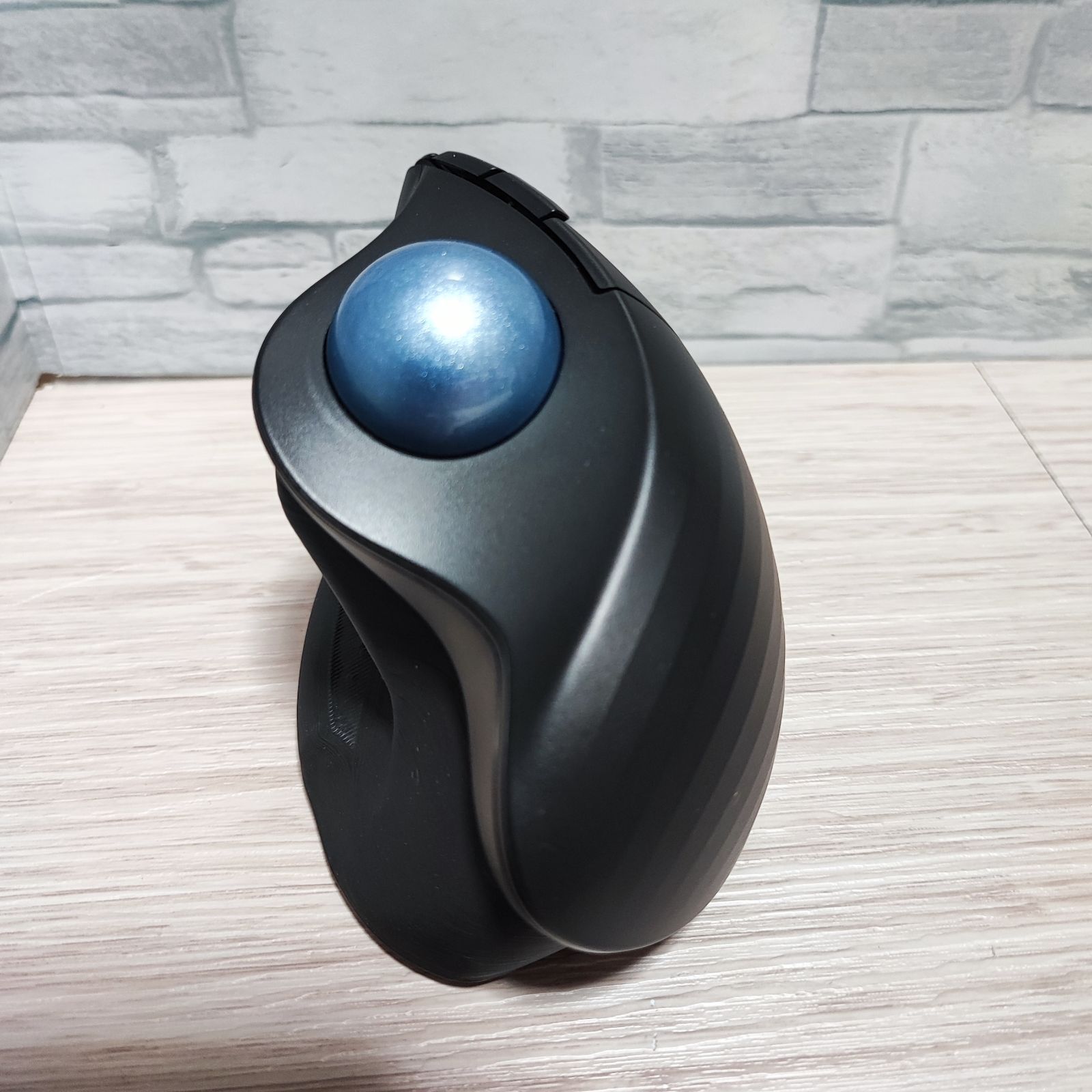 Logicool M575 専用 傾斜スタンド40°（グラファイト） - メルカリ