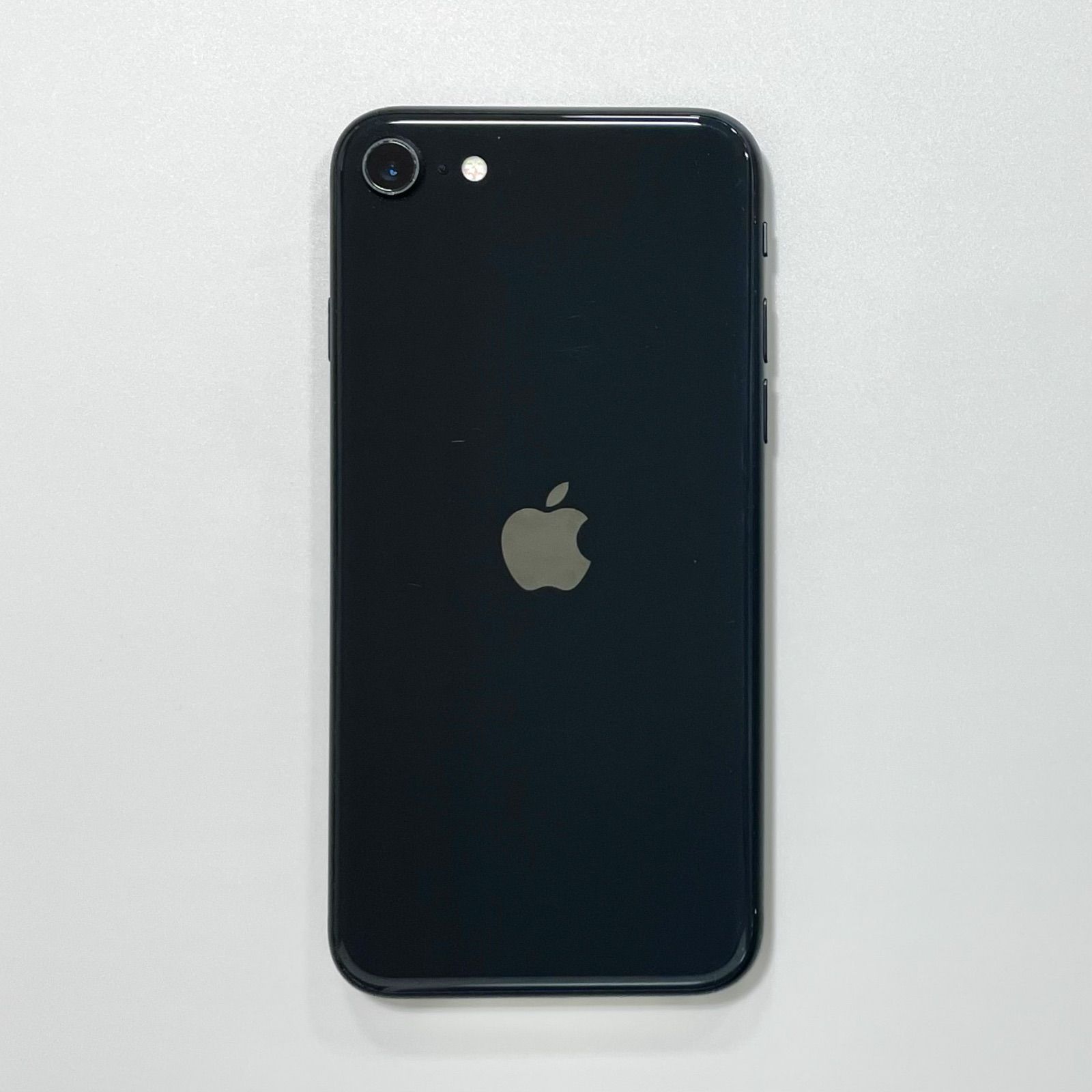 【中古】iPhoneSE 第2世代 64GB ブラック バッテリー84％ docomo 本体 iPhoneSE2 SIMフリー [3500] - メルカリ