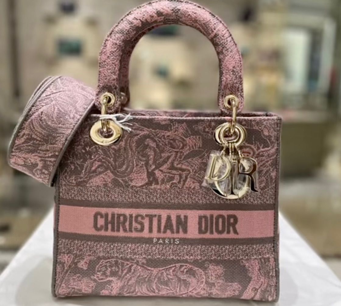最新作 新品 Christian Dior LADY D-LITE バッグ ディオール 最新作 新品 Christian Dior LADY D-LITE バッグ ディオール