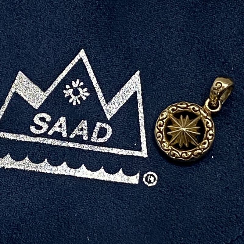 03w14622【保管用巾着袋付き】SAAD サード ペンダントトップ サンシンボル シルバー925製 K18（18金）太陽 ゴールドプレート ネックレス ユニセックス アクセサリー - メルカリ