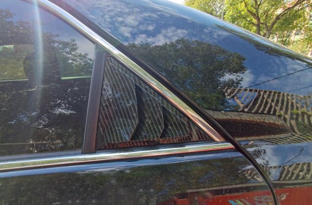 リアウィンドウ ウィンドウルーバー ガーニッシュ カバー マツダ