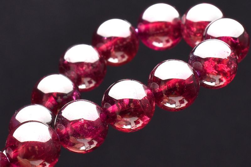 1点物】高品質◇透過性あり ロードライトガーネット 8.5mm 1点物】高品質◇透過性あり ロードライトガーネット 8.5mm