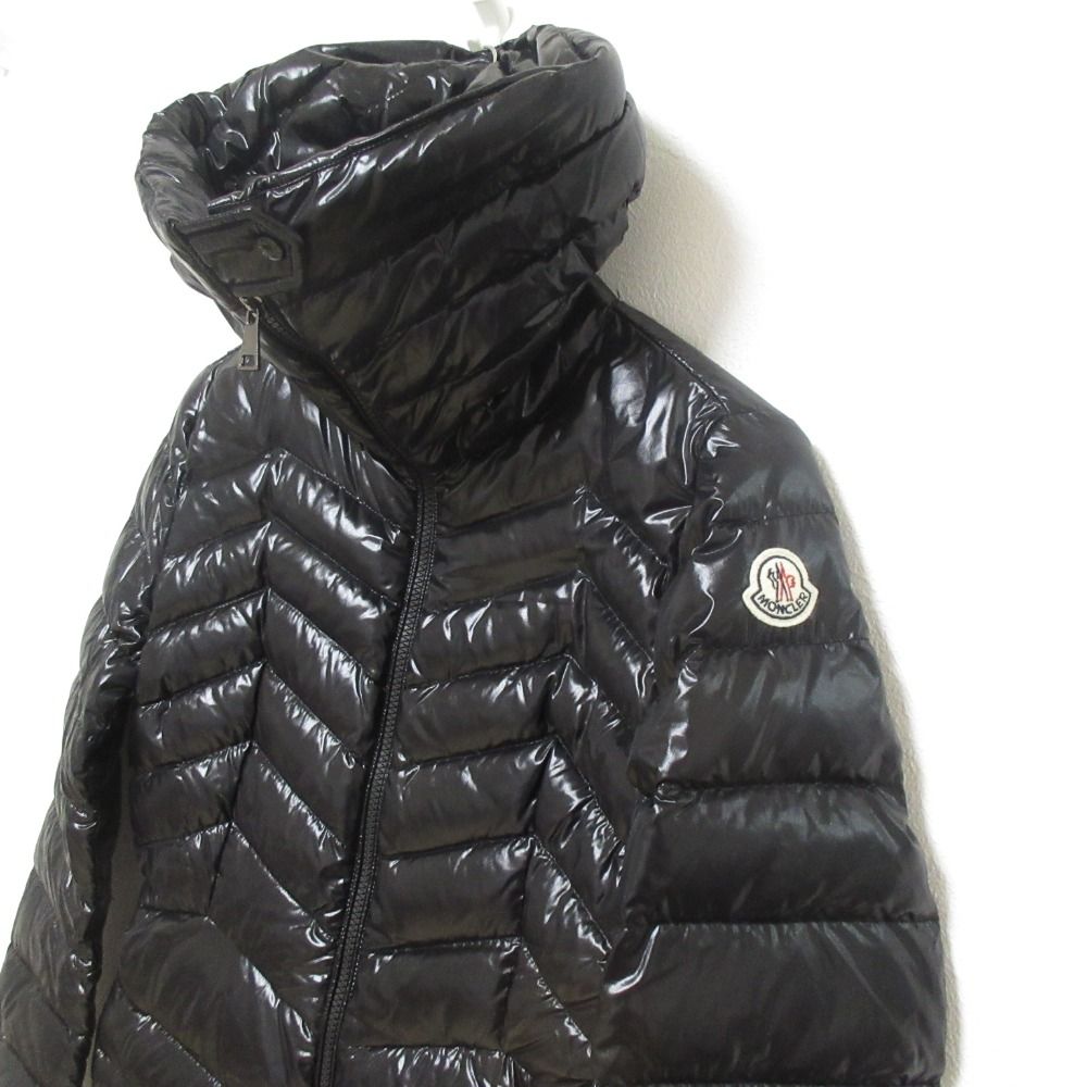 美品 MONCLER モンクレール FAUCON ロゴワッペン ハイネック 美品 MONCLER モンクレール FAUCON ロゴワッペン ハイネック