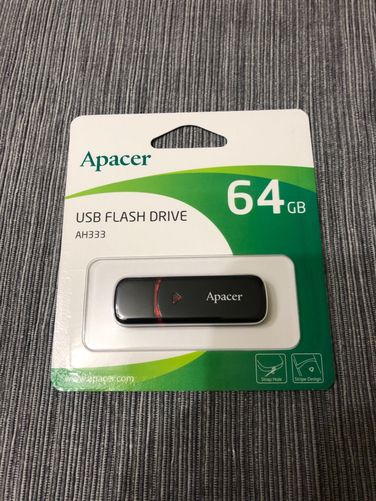 Apacer アペイサー USBメモリ 64GB USB2.0 AH333 ブラック AP64GAH333B-1 - 茶々屋 - メルカリ