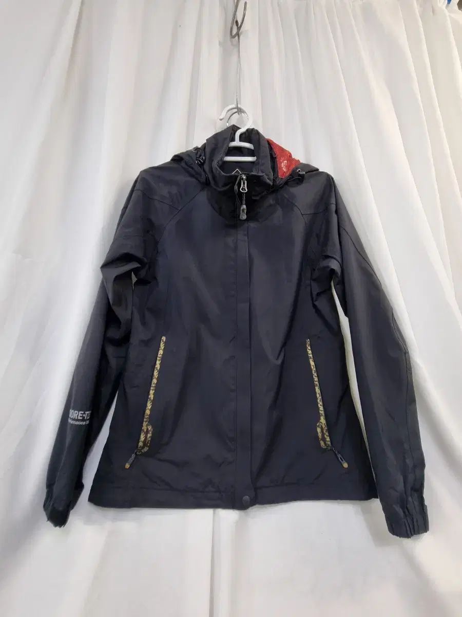 GORE-TEX₍ゴアテックス ) ブラック レディース フード ウィンドブレーカー 90 - メルカリ