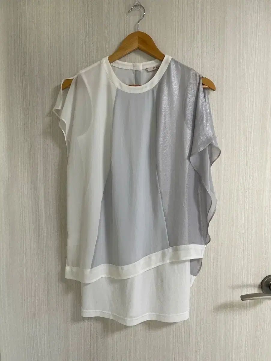 55 DOHO レディース ブラウス - メルカリ