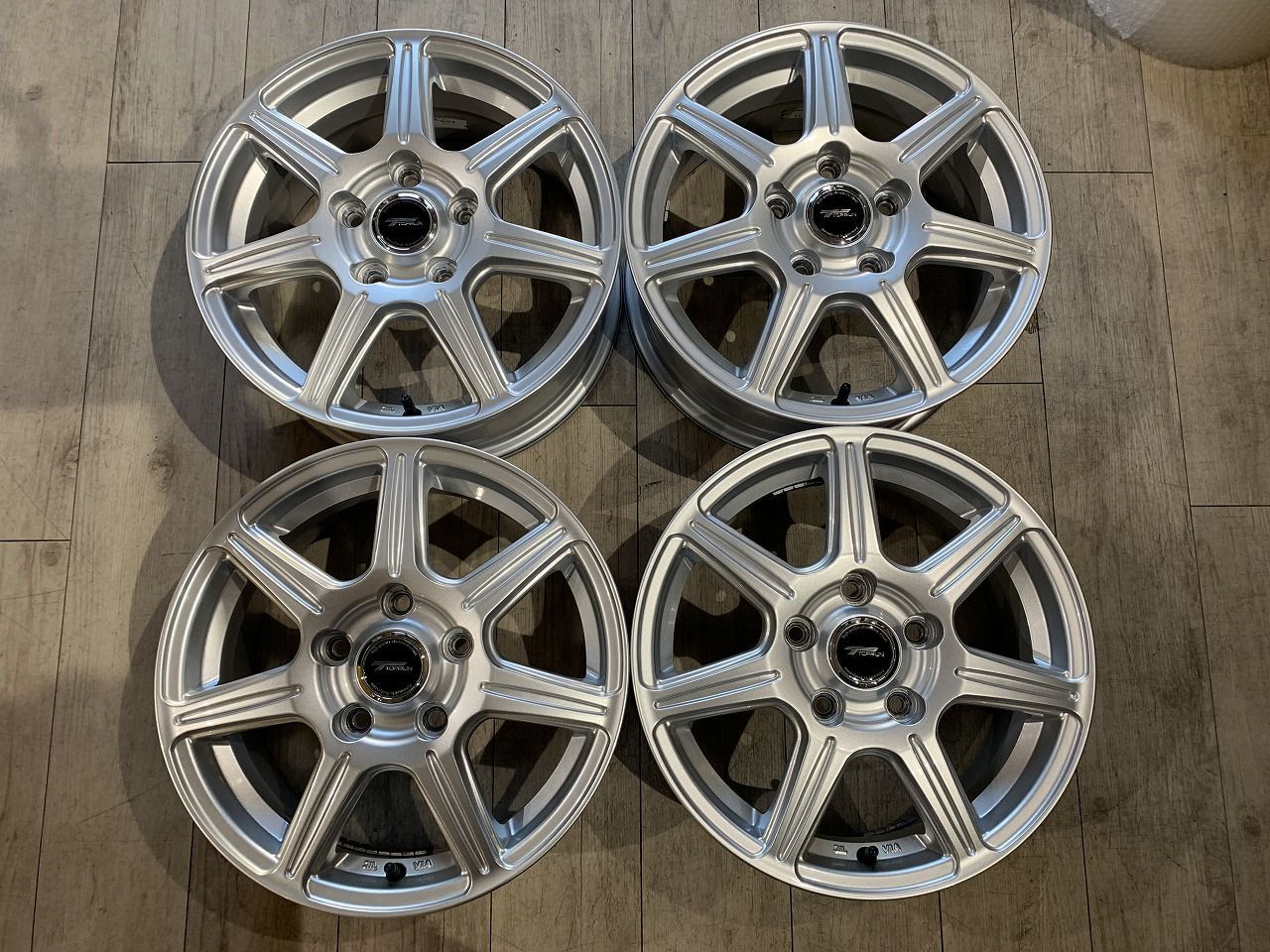 【2312115】BRIDGESTONE TOPRUN R7 15インチ 6J +53 PCD114.3 5H ノア ヴォクシー エスクァイア プレマシー ステップワゴン アクセラ アイシス ...