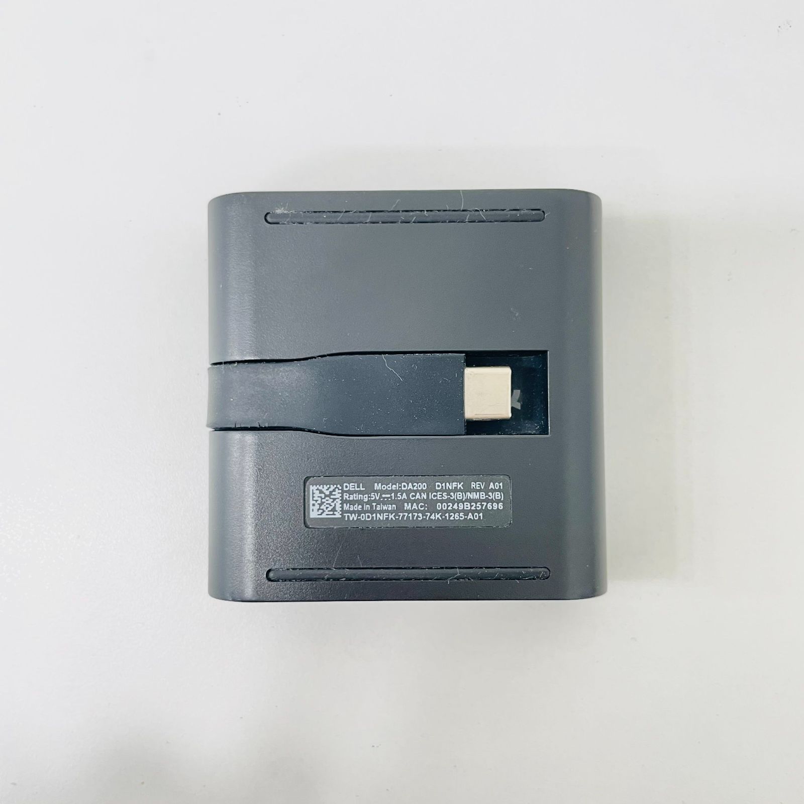 中古良品 Dell Adapter - USB-C to HDMI/VGA/Ethernet/USB 3.0 DA200 - メルカリ