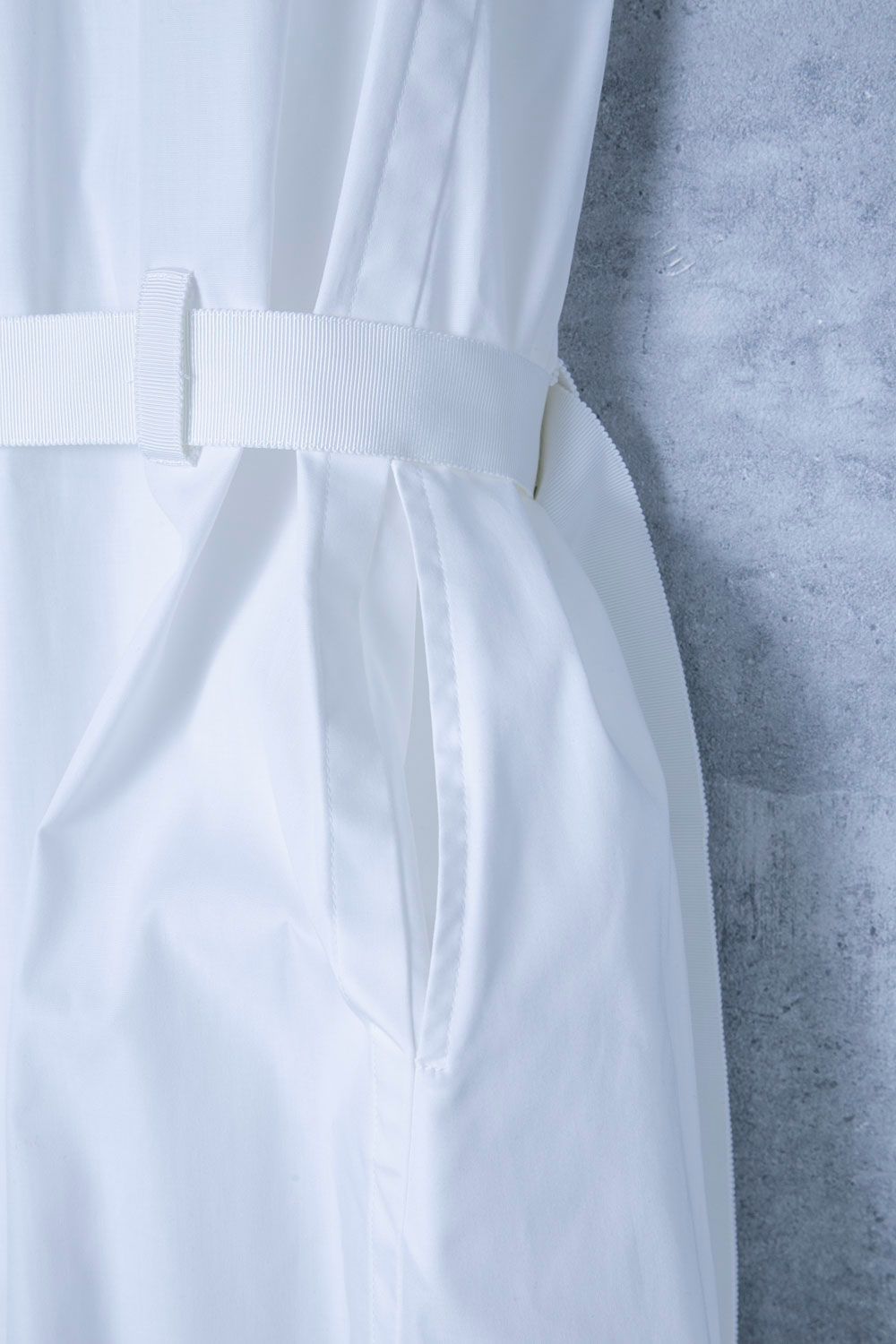 sacai サカイ White Cutaway Shirt Dress/20-04882インナー sacai サカイ White Cutaway Shirt Dress/20-04882インナー