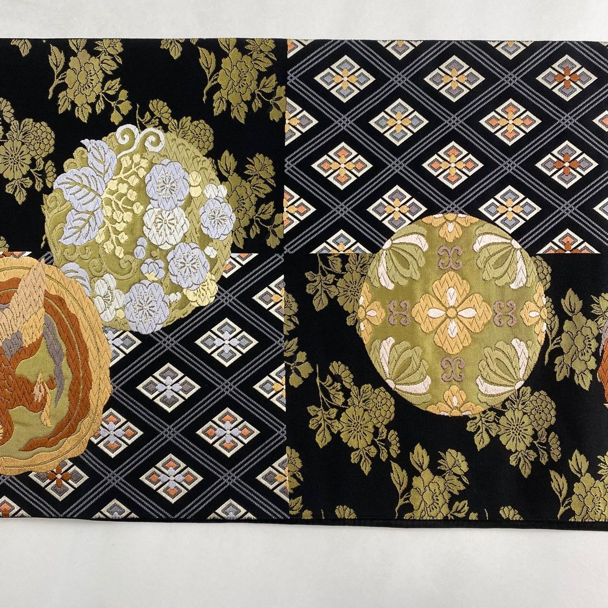 袋帯 美品 秀品 草花 鳥丸文 黒 六通 正絹 【中古】 - メルカリ 袋帯 美品 秀品 草花 鳥丸文 黒 六通 正絹 【中古】 - メルカリ