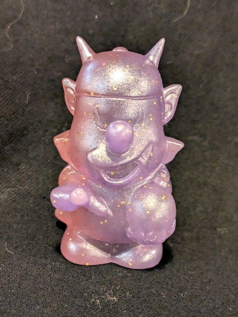 TWIM DEVIL BOMBER 指人形 クリア紫成型/金ラメ - メルカリ