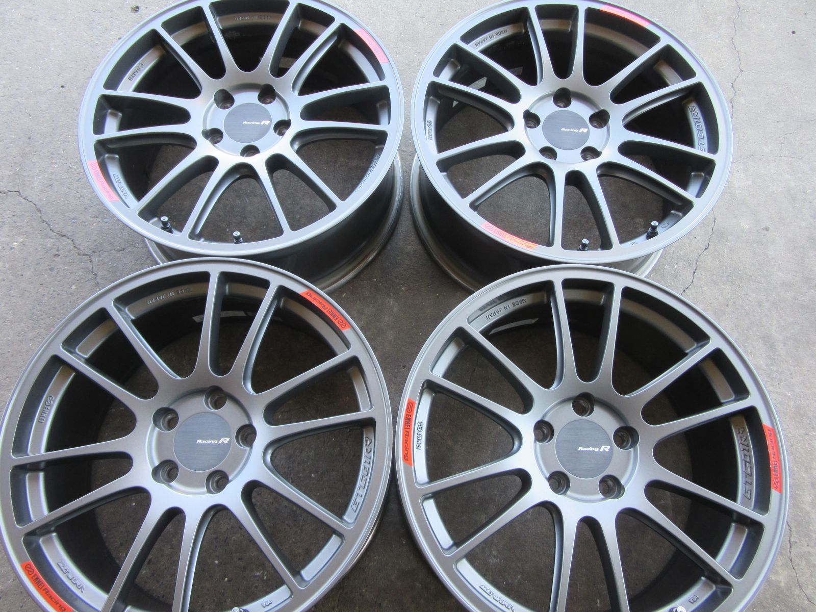 美品！ 送料込み！ ENKEI エンケイ GTC01RR 18インチ 8.0J 114.3 5H +45 アルミホイール4枚セット - メルカリ