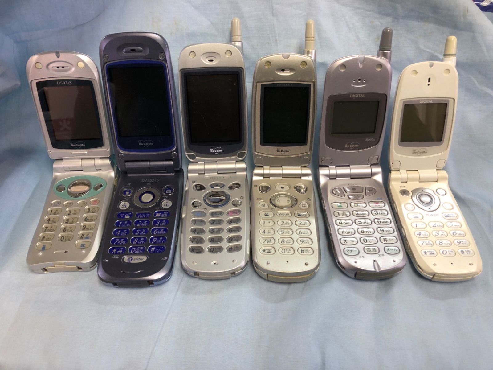 DoCoMo（ドコモ） ムーバ携帯電話 6台セット 現状販売 - メルカリ