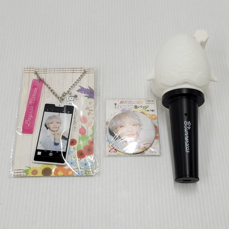 【中古品】 宮世琉弥 ペンライト 8LOOM バッグチャーム 缶バッジ 【087-251017-as-21-izu】 - メルカリ