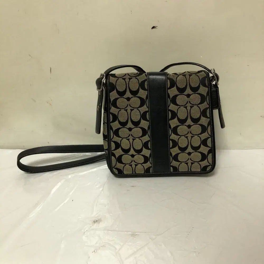 COACH(コーチ) クロスボディバッグ@ 9972 - メルカリ