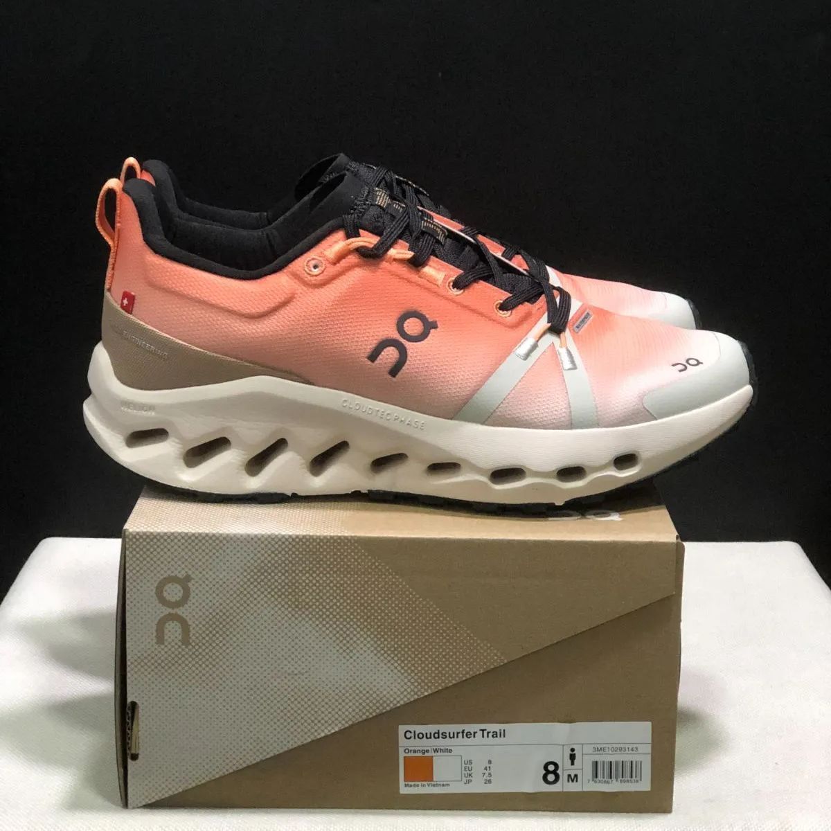 【新品・未使用】ON クラウドティルト Cloudtilt Trauk スニーカー 男女兼用 快適・耐久・通気性 ランニングシューズ ホワイト ...