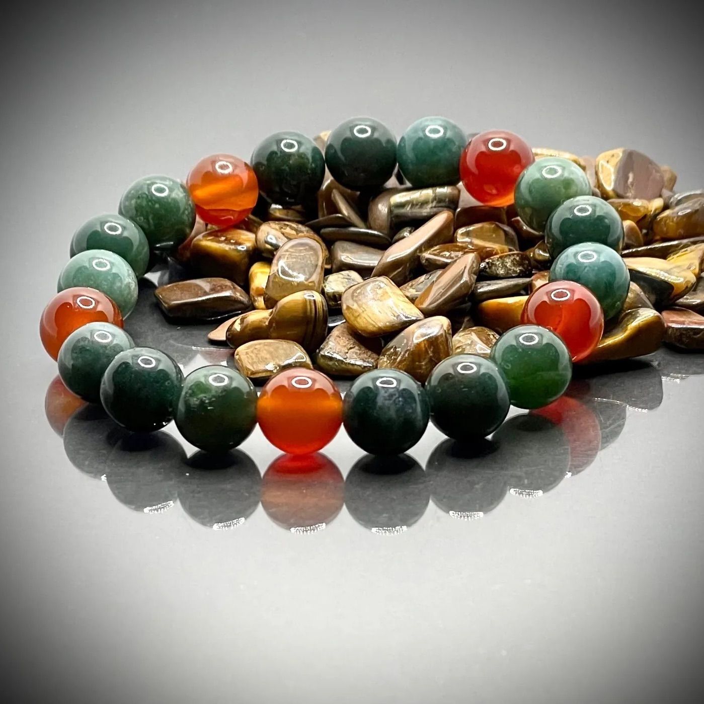 M-409 天然石ブレスレット 赤瑪瑙 モスアゲート 10mm 18cm メンズ レディース パワーストーン 開運 お守り - メルカリ