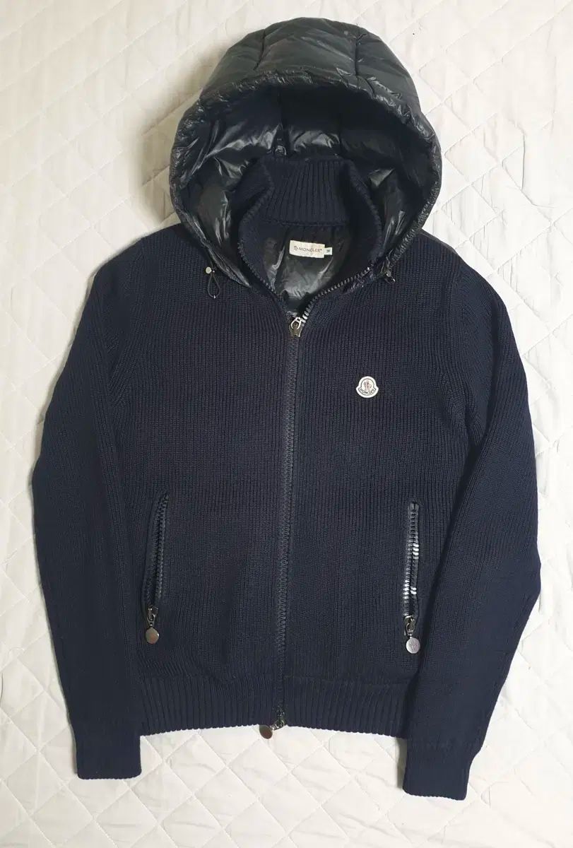 【雷市場（ポンジャン）商品韓国直送】 MONCLER(モンクレール) ニット セーター ダウンジャケット - メルカリ