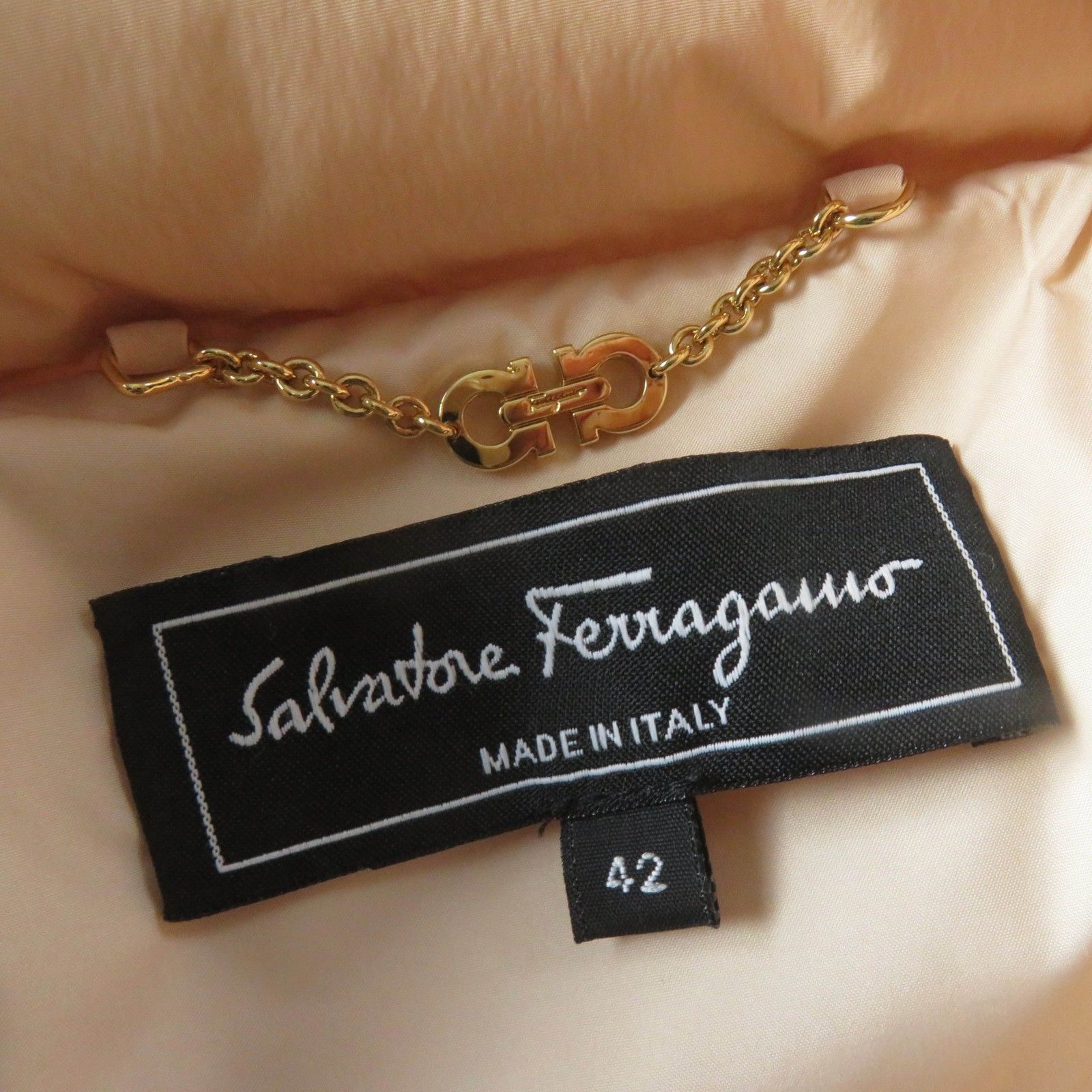 美品☆Salvatore Ferragamo サルヴァトーレフェラガモ ガンチーニ金具