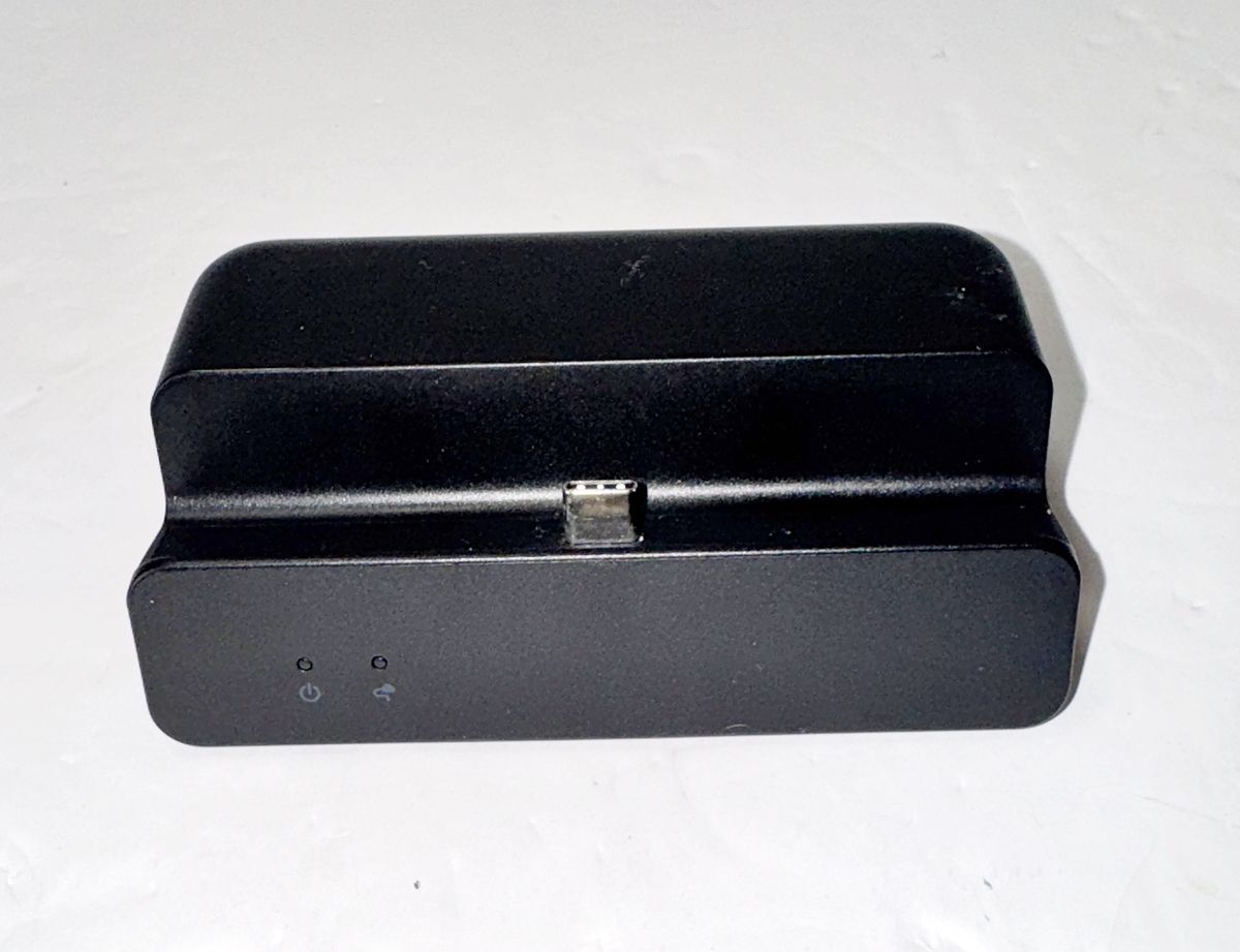 【HY】【中古】【美品】NTT docomo ドコモ 純正クレードル HW02【HW-01L対応】[定形外郵便、送料無料]HY001 - メルカリ