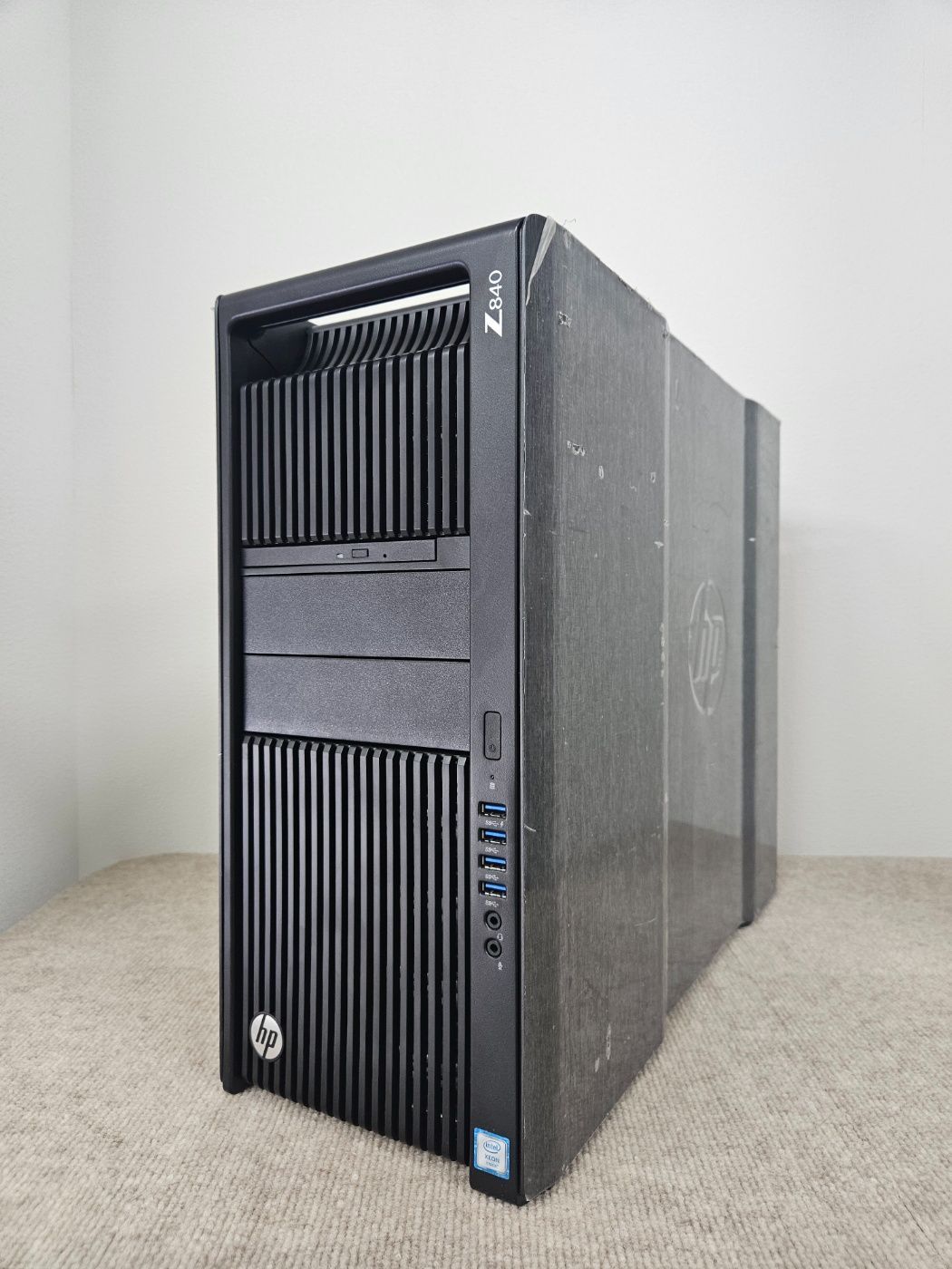 クリエイター向け HP Z840 Xeon E5-2683 V4 2CPU 32コア64スレッド メモリ256GB M.2 SSD 1TB ...