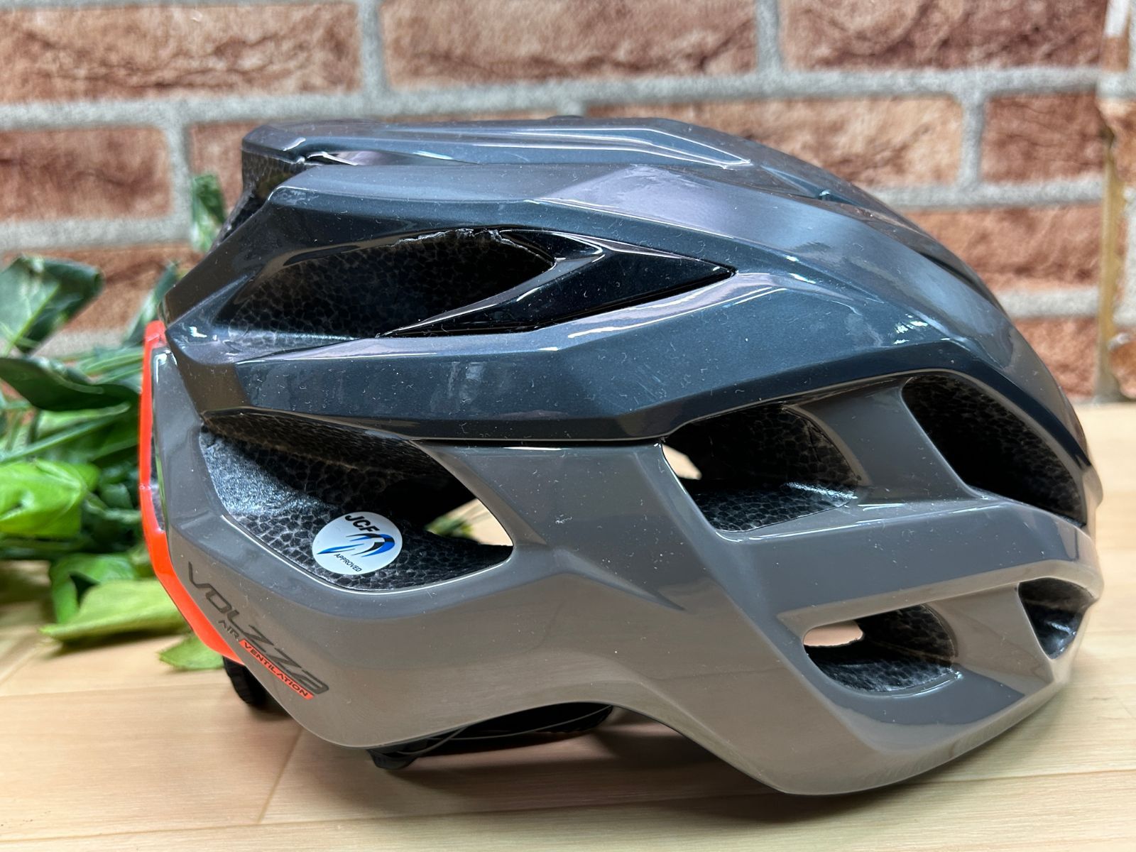 大特価sale!! 極上品!! OGK Kabuto VOLZZA size:S/M 55-58cm 233g JCF 2021 オージーケー カブト ヴォルツァ スポーツバイク用ヘルメット ...