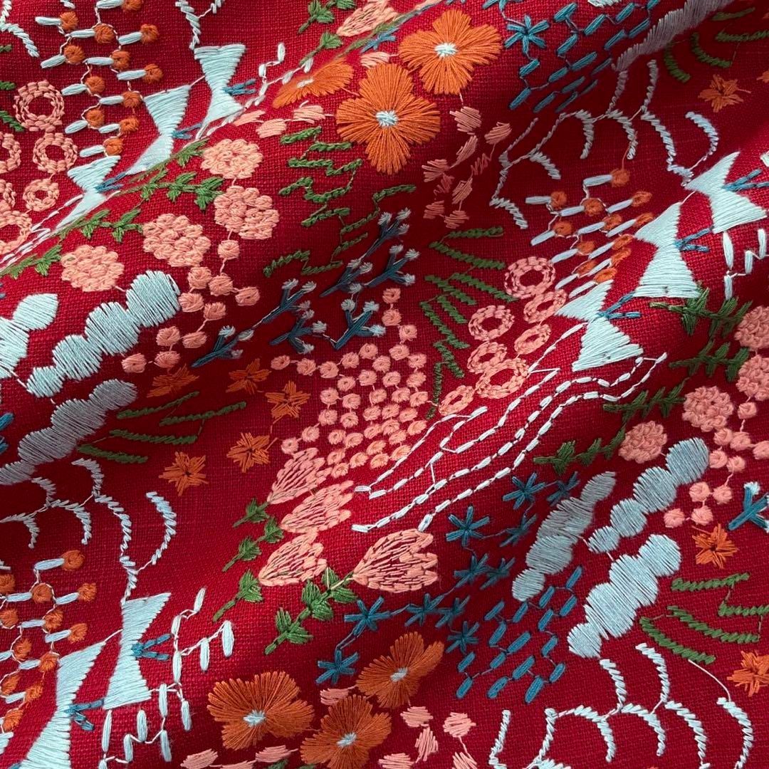 s38-r 138×50cm コットンリネン刺しゅう生地 花柄 レッド 高級感 フラワー リバティ風 ナチュラル 立体感 ボタニカル柄 植物 民族調 ハンドメイド 手芸材料 布 - メルカリ