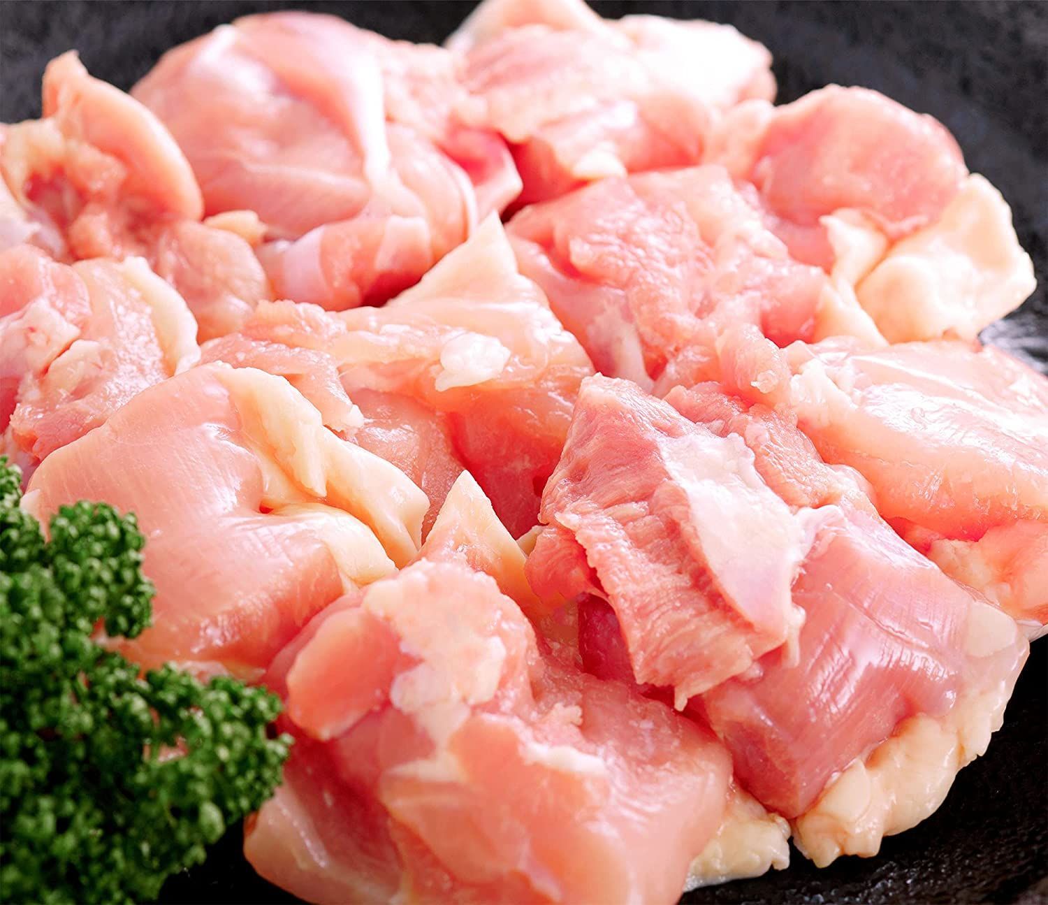 国産 鶏肉 鶏もも肉 角切り 1kg 【便利な小分けパック】からあげ 真空パック - メルカリ