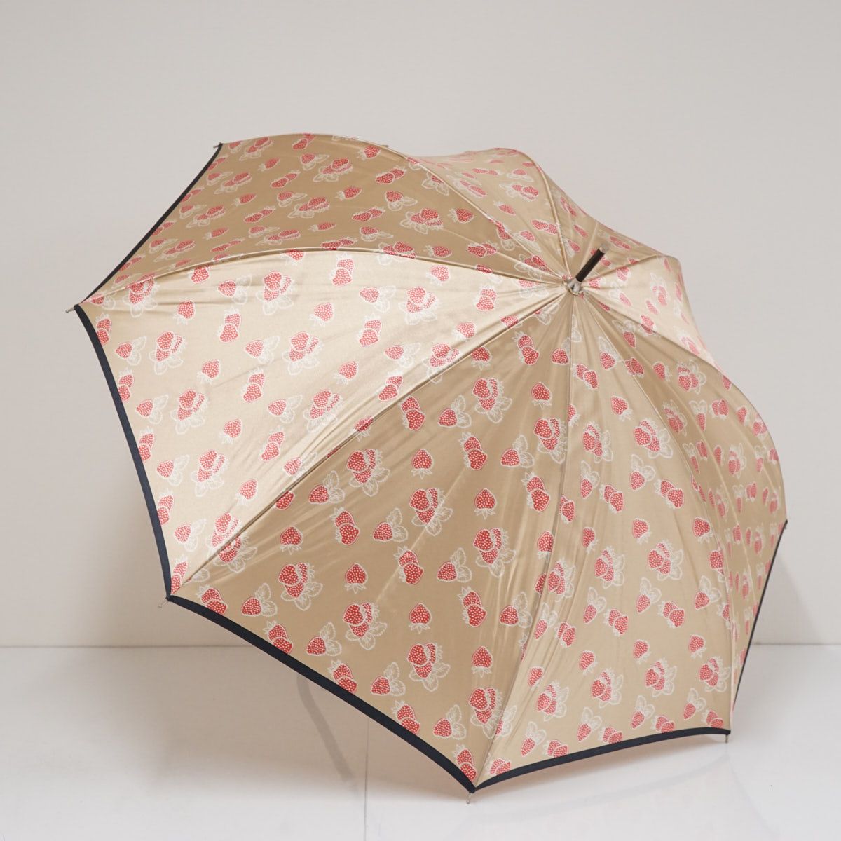 耐風傘 MOONBAT ムーンバット USED美品 ルフジュ 雨傘 いちご柄 レディース ベージュ 60㎝ A2981 - メルカリ