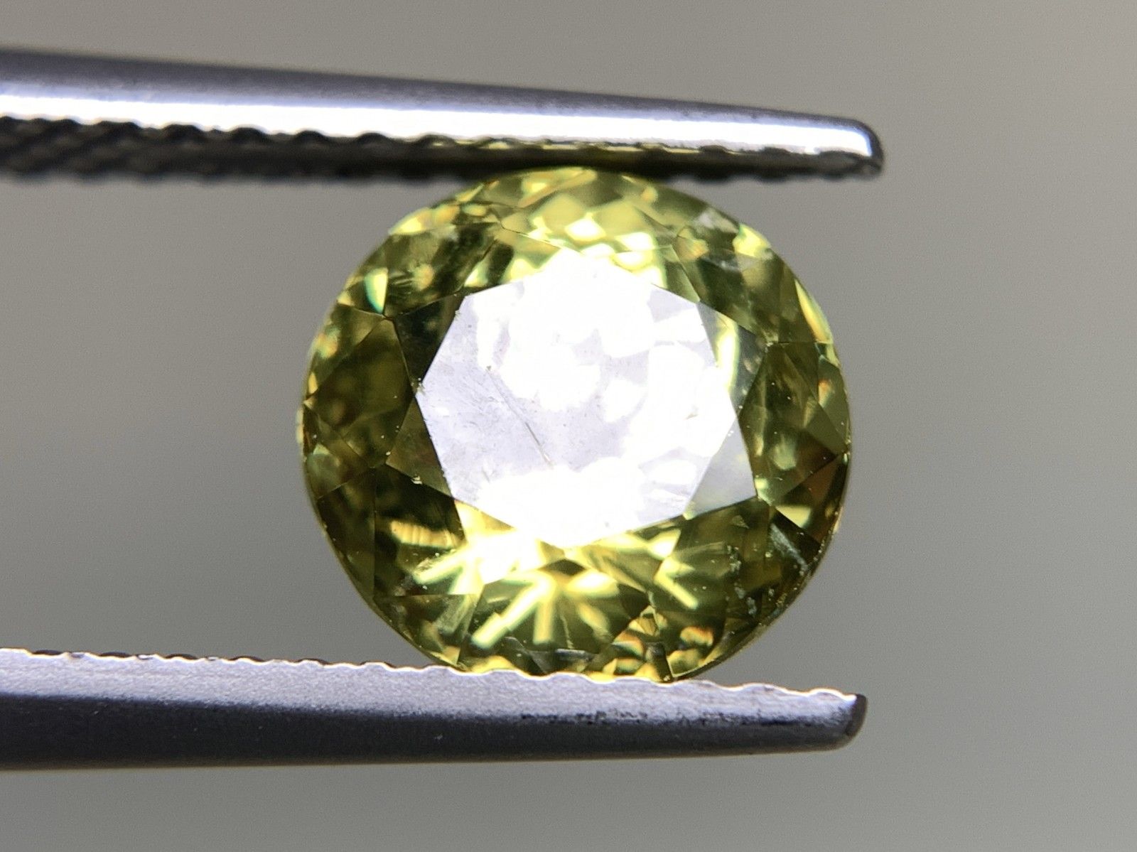 グロシュラライト/アンドラダイトガーネット 2.467ct 宝石 グロシュラライト/アンドラダイトガーネット 2.467ct 宝石