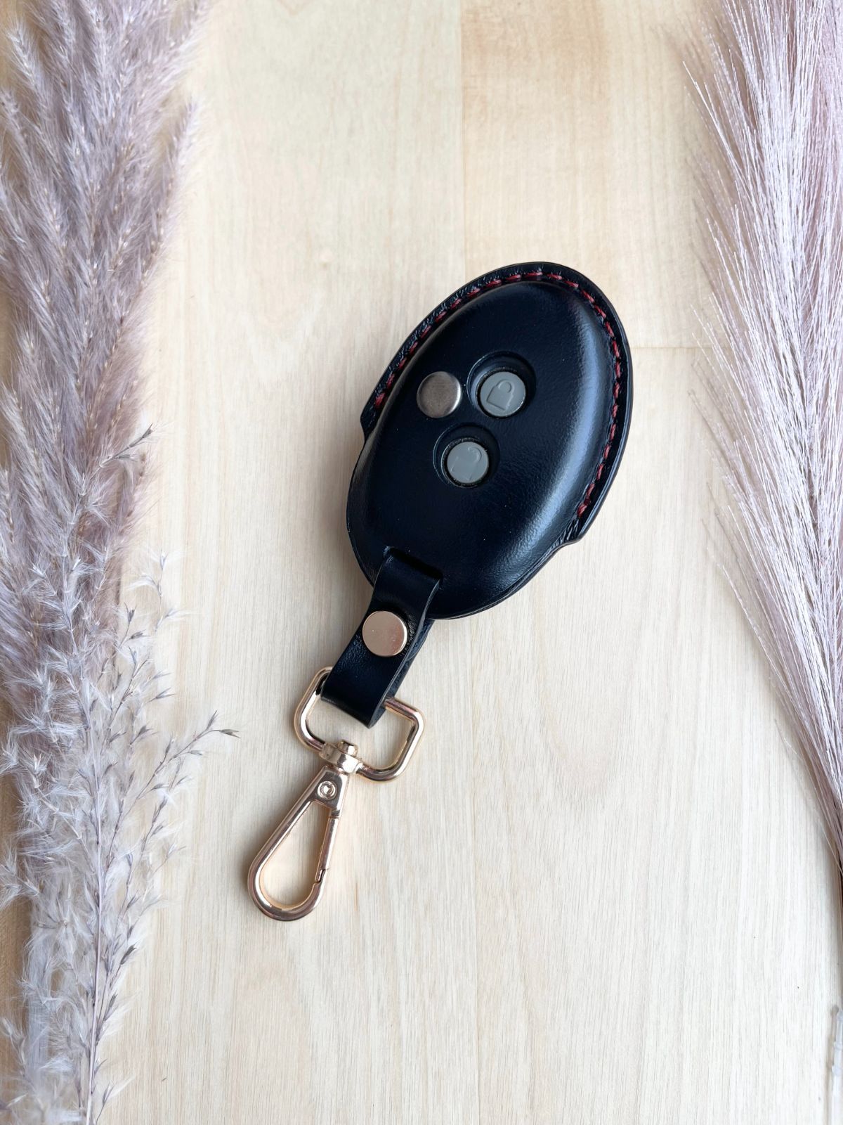 【選べる革とステッチと金具】 スマートキーカバー ディアスワゴン 等 革製 A00477 - メルカリ